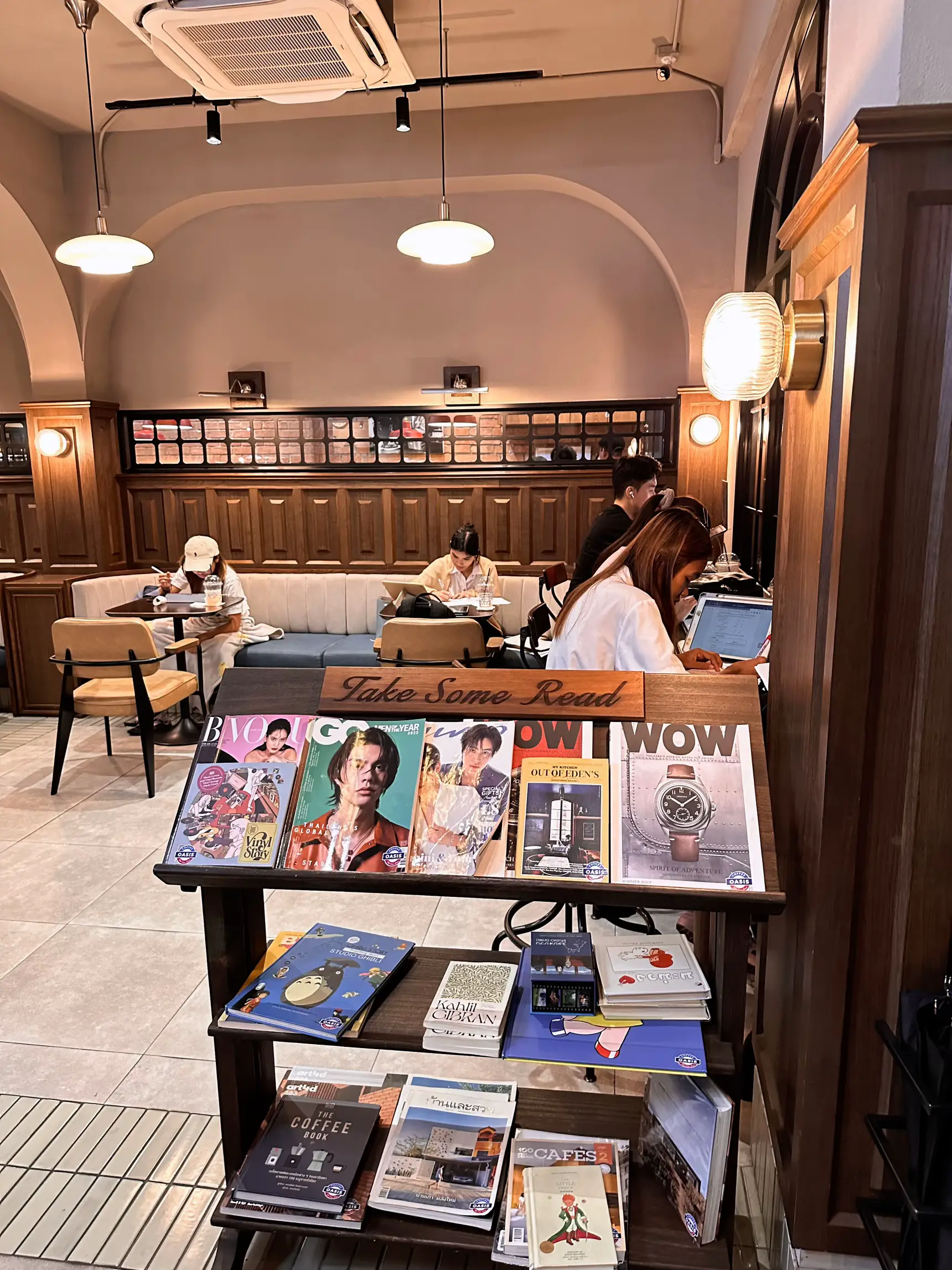 OASIS COFFEE คาเฟ่มู้ดดีเปิด 24 ชม. | แกลเลอรีที่โพสต์โดย Fern ファーン | Lemon8