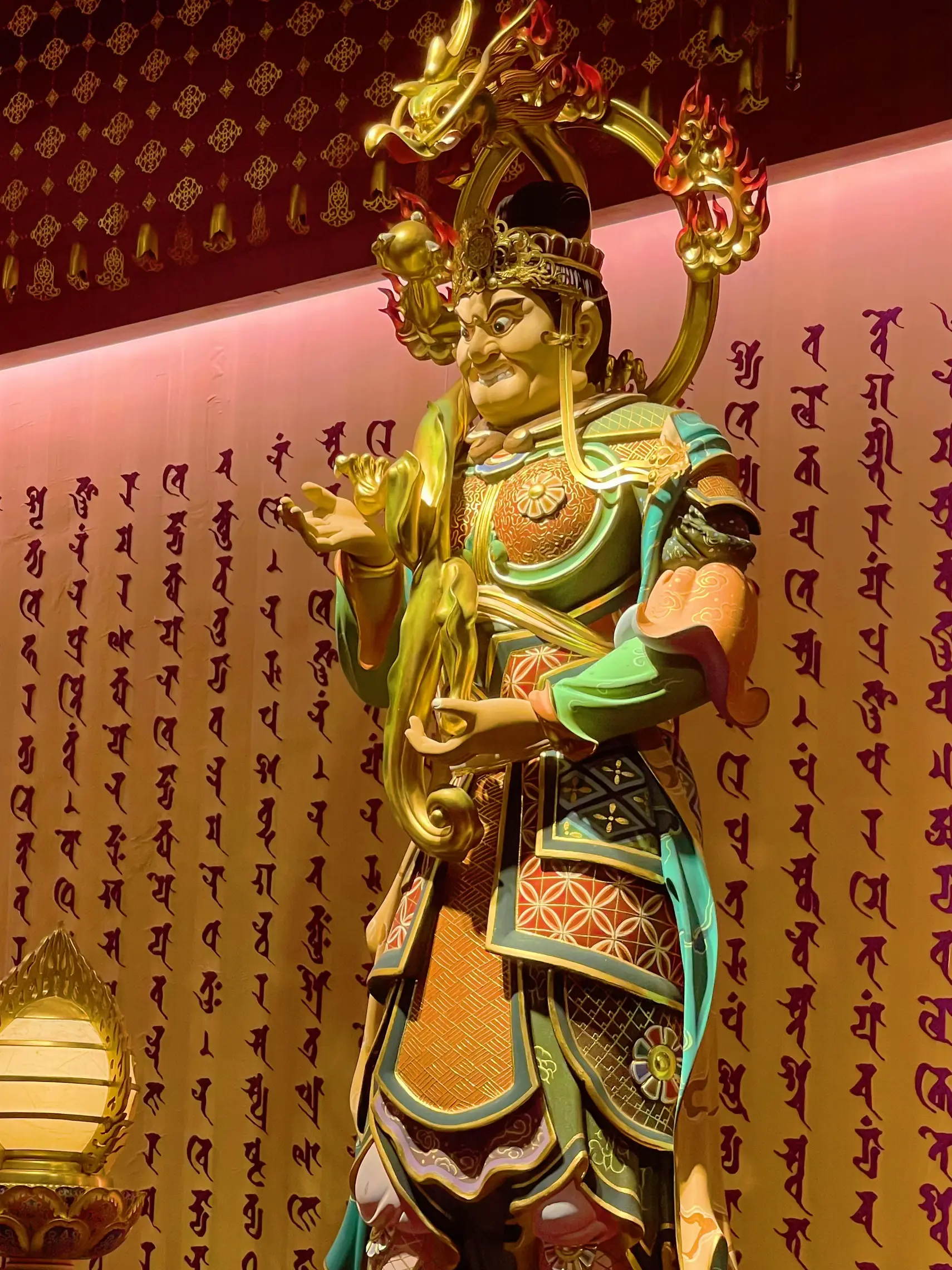 Buddha Tooth Relic Temple | แกลเลอรีที่โพสต์โดย Pumkaprim Poom | Lemon8