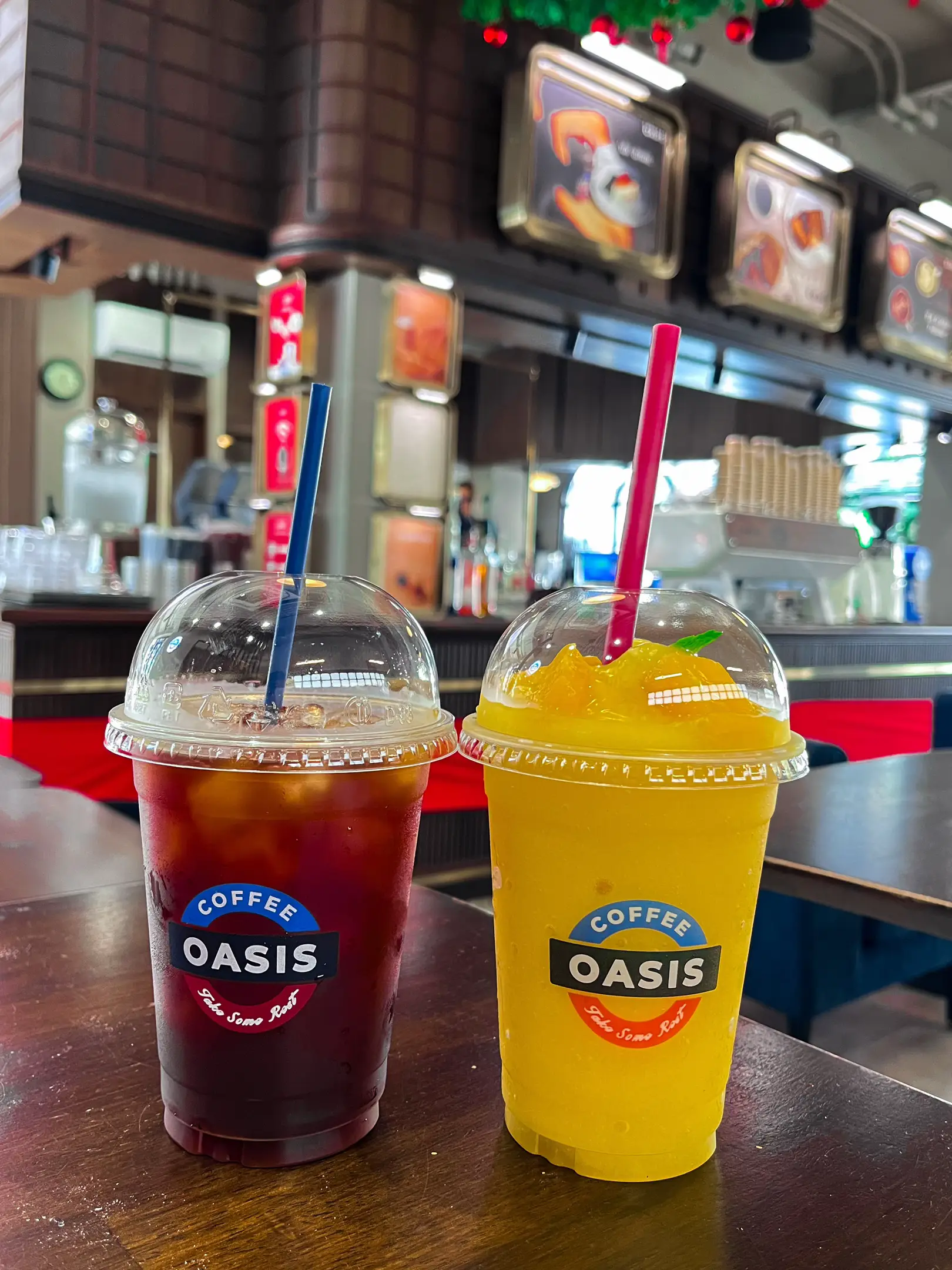OASIS COFFEE คาเฟ่ย่านห้วยขวาง ที่เปิด 24 ชั่วโมง📚⏳ | แกลเลอรีที่โพสต์โดย 𝙊𝙞𝙞𝙡. | Lemon8