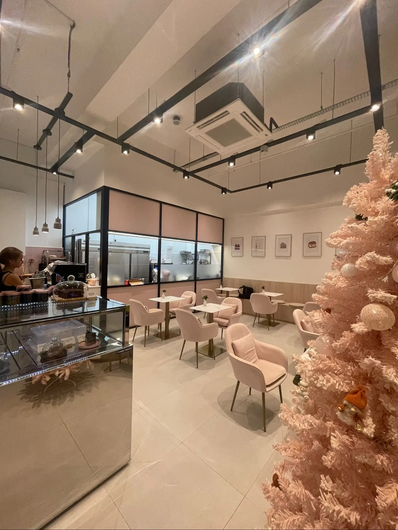 🎀 pretty 🫦 pink 🌷 cafe 💖 | Gallery posted by yumnomss | Lemon8