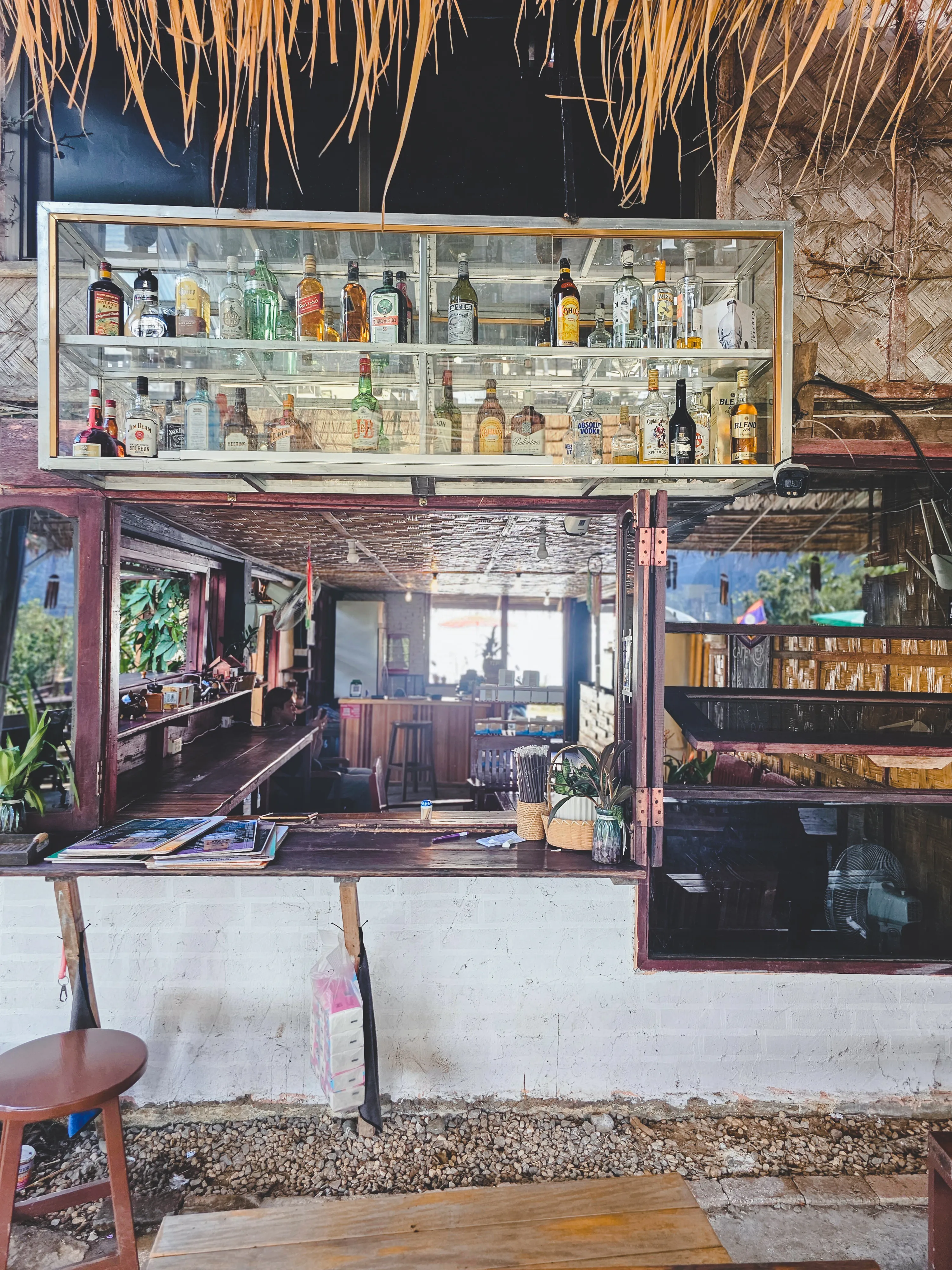 Pull Mind Cafe & Bar : Vangvieng, Laos | แกลเลอรีที่โพสต์โดย Sea Chan ...