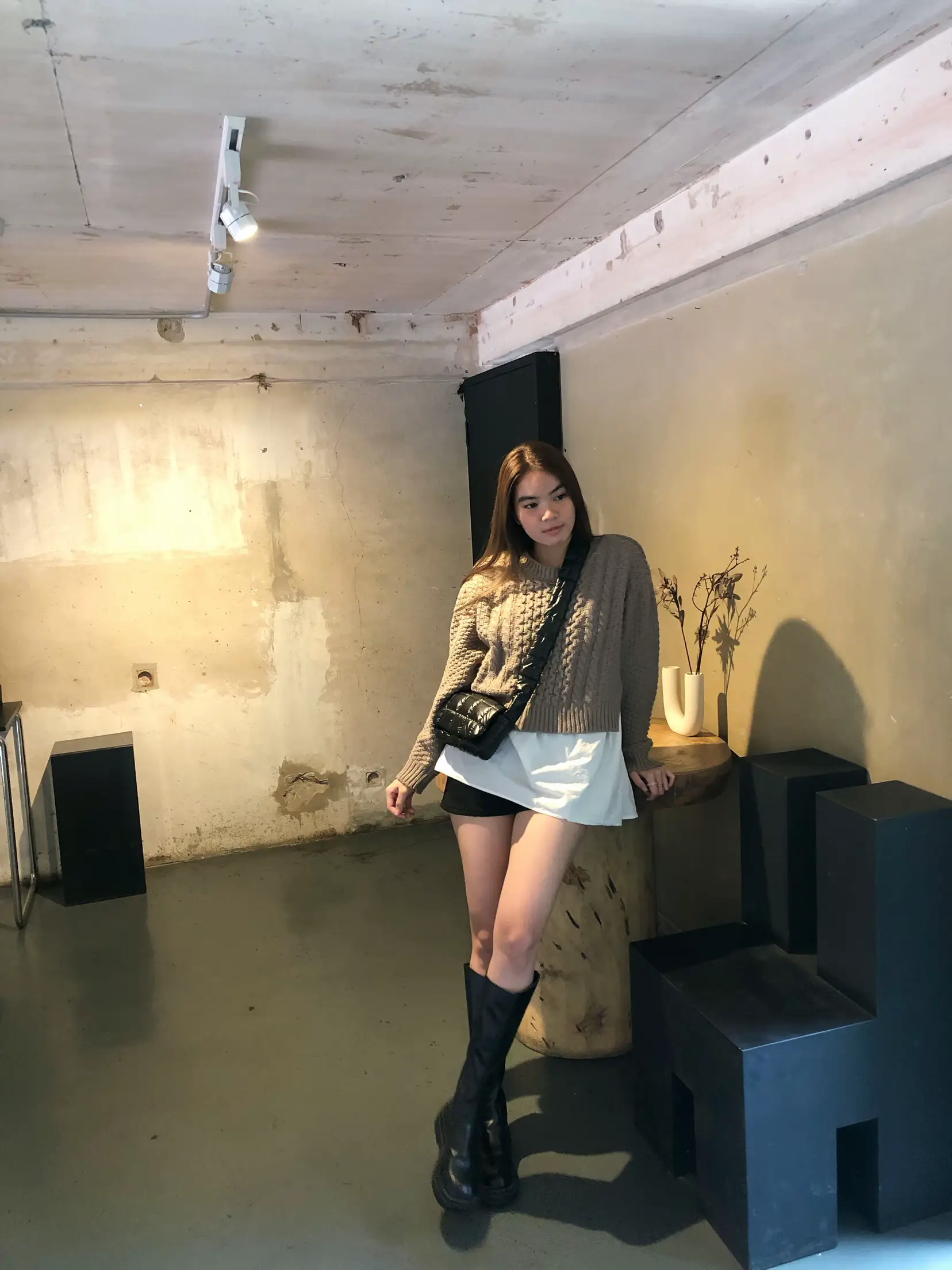 Outfits with Boots 👢🦋 | แกลเลอรีที่โพสต์โดย Pim.miii | Lemon8