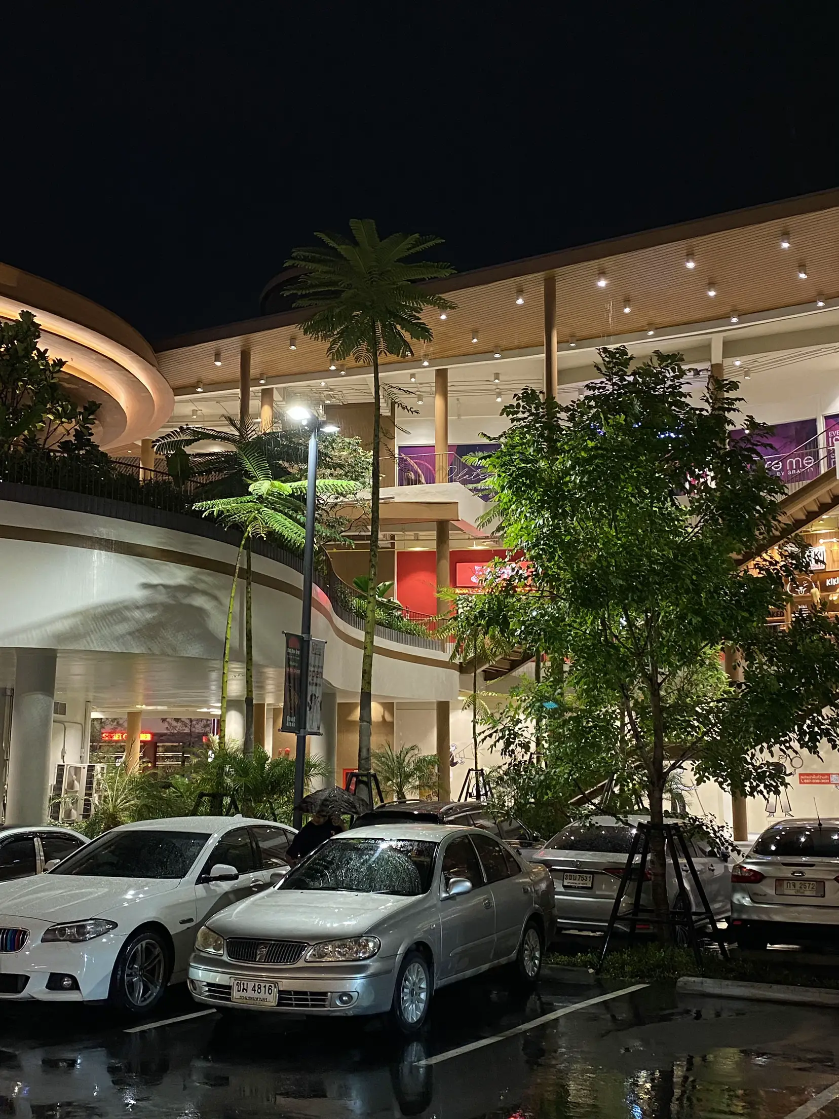 Charn at The Avenue อเวนิวใหม่ใกล้ BTS ! | แกลเลอรีที่โพสต์โดย อะ•ราวด์ ...