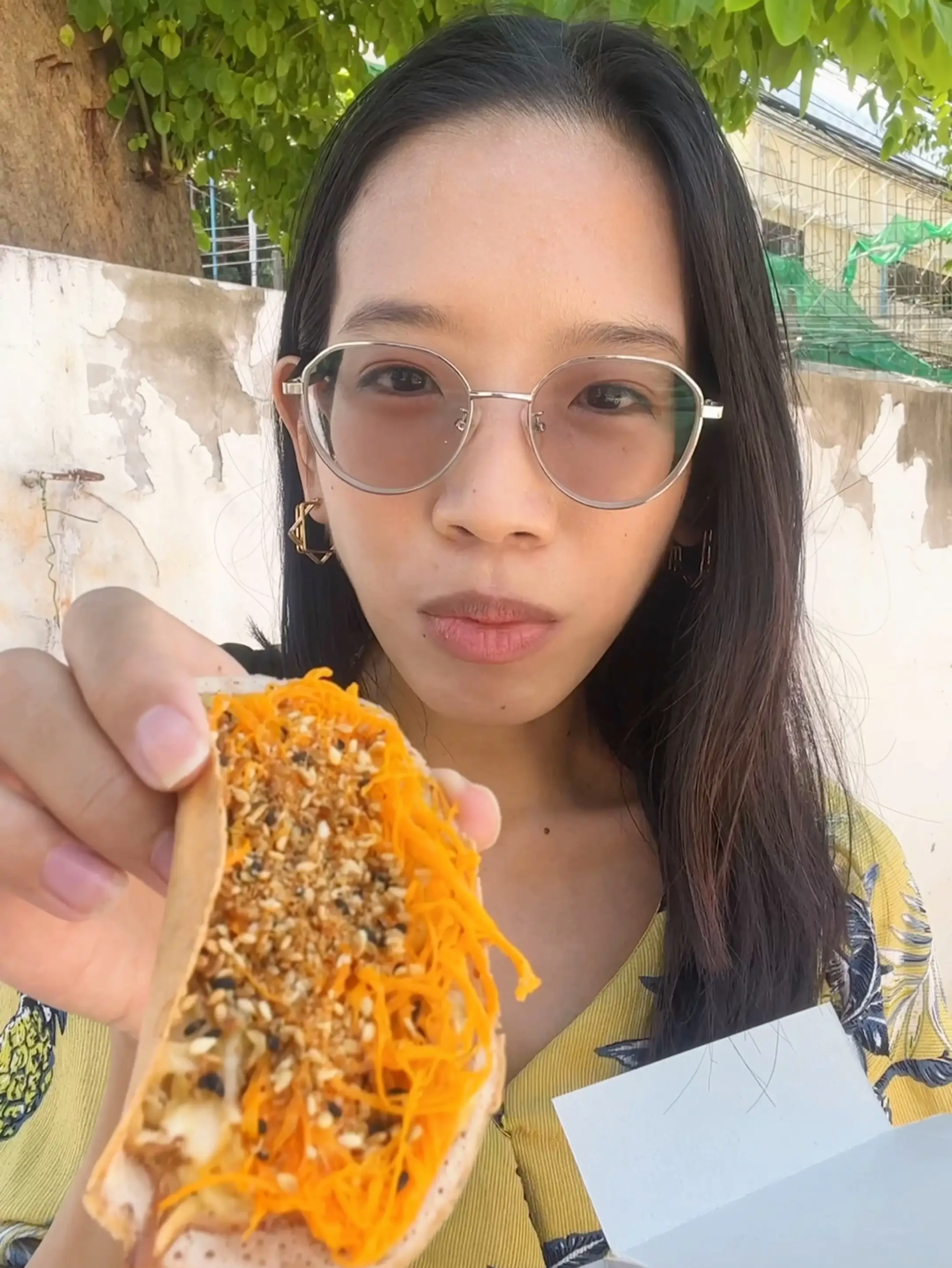ขนมเบื้องโบราณ อร่อยจนต้องกลับไปซื้อซ้ำ วิดีโอที่เผยแพร่โดย กินกับอ้วน Lemon8