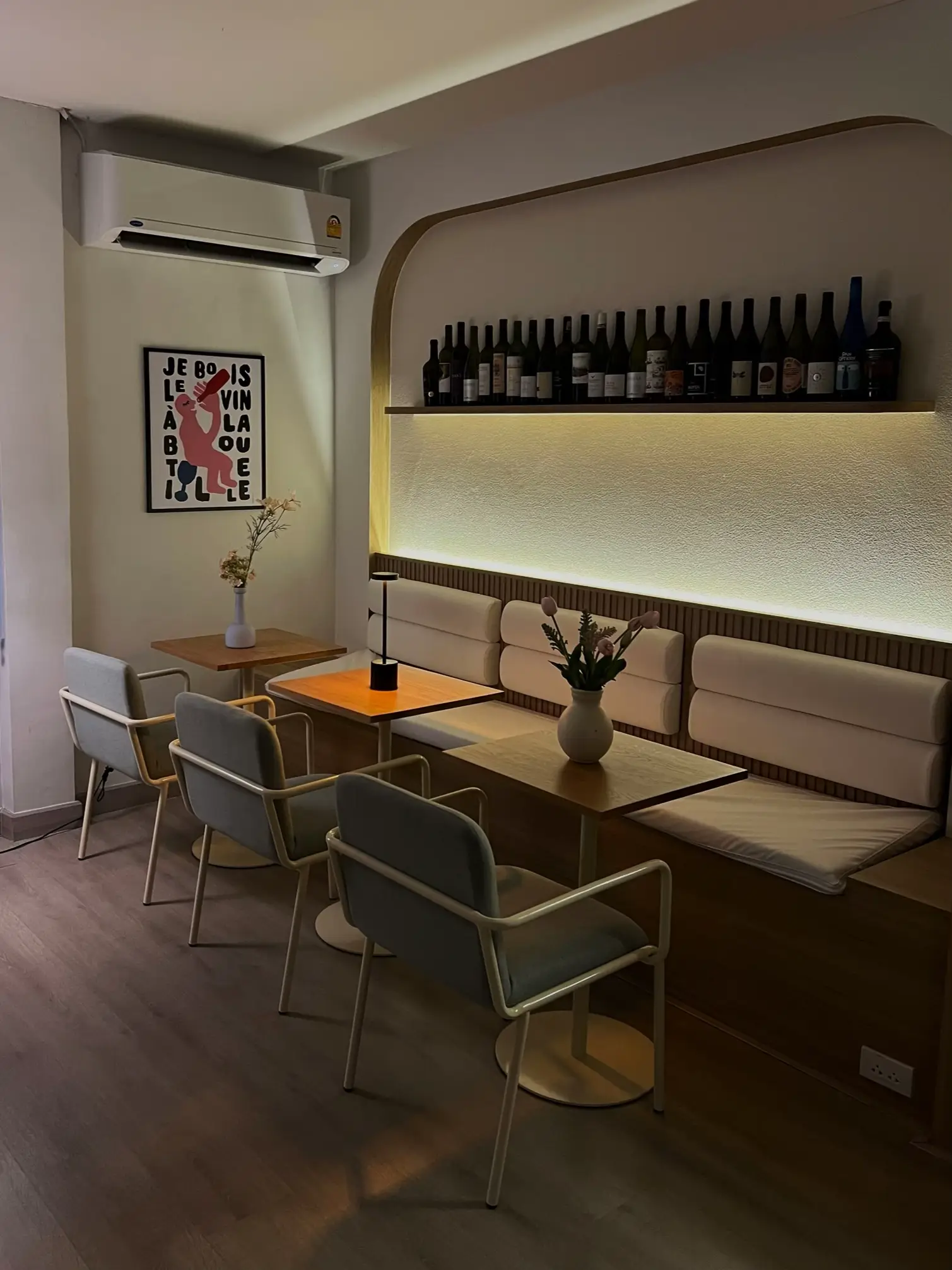 WNL coffee and wine🍾🫗| บาร์ลับย่านศรีราชา | แกลเลอรีที่โพสต์โดย oror | Lemon8