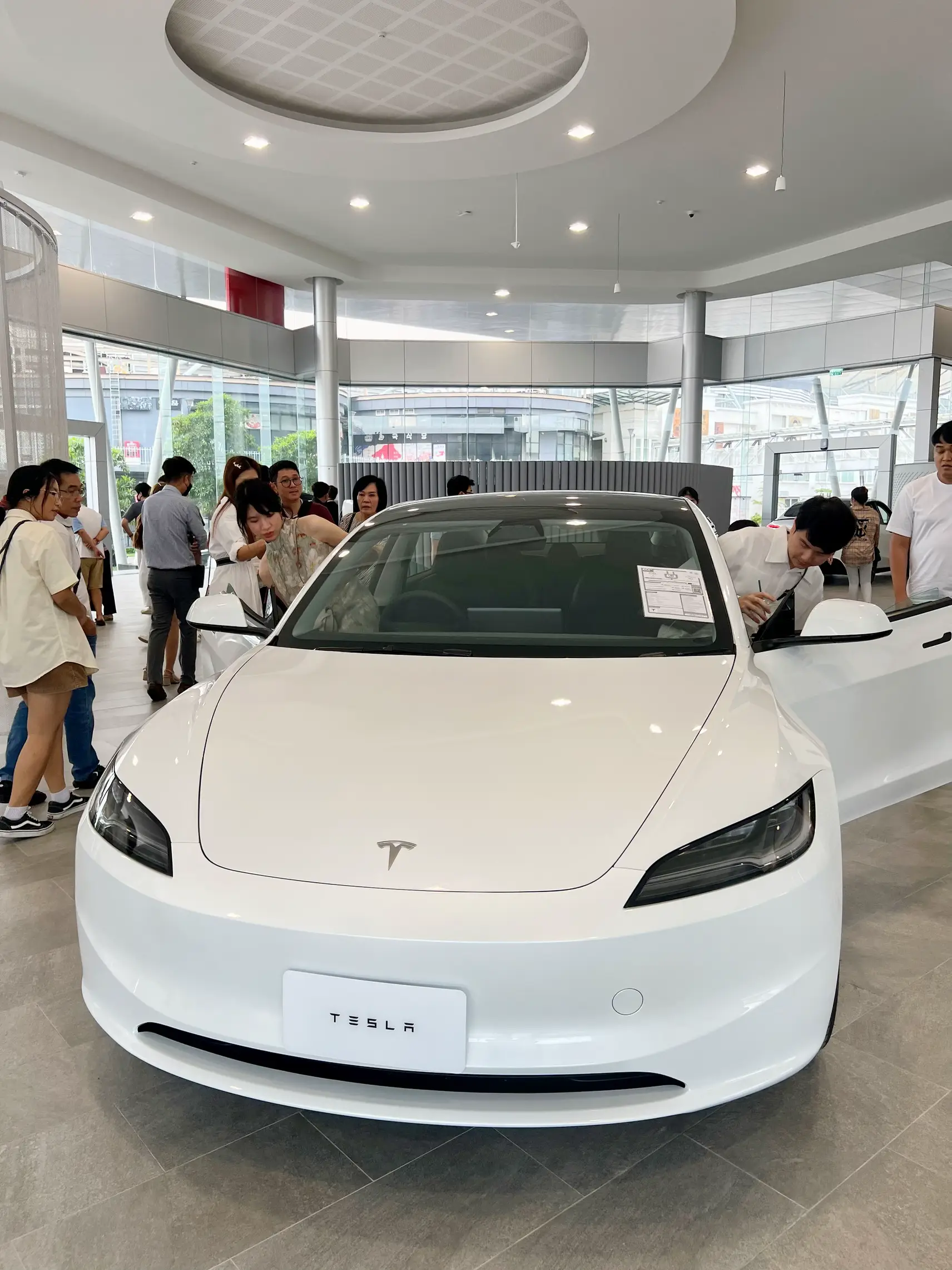 พาส่อง Tesla Model 3 highland 2024 😍 | แกลเลอรีที่โพสต์โดย QueenPear 🍋 ...