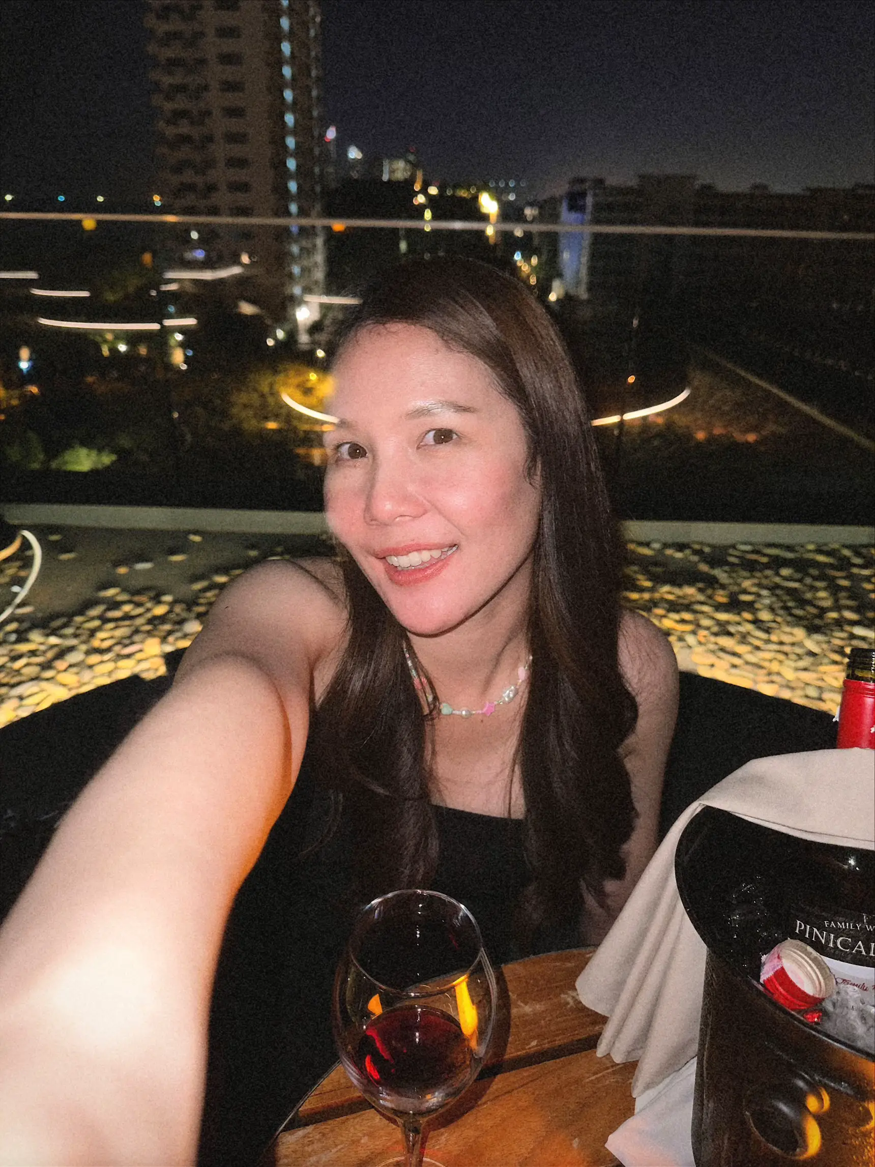 เมื่อสาวโรงงานต้องเปลี่ยนลุคไปดินเนอร์ 🍾 | แกลเลอรีที่โพสต์โดย WARI.T | Lemon8