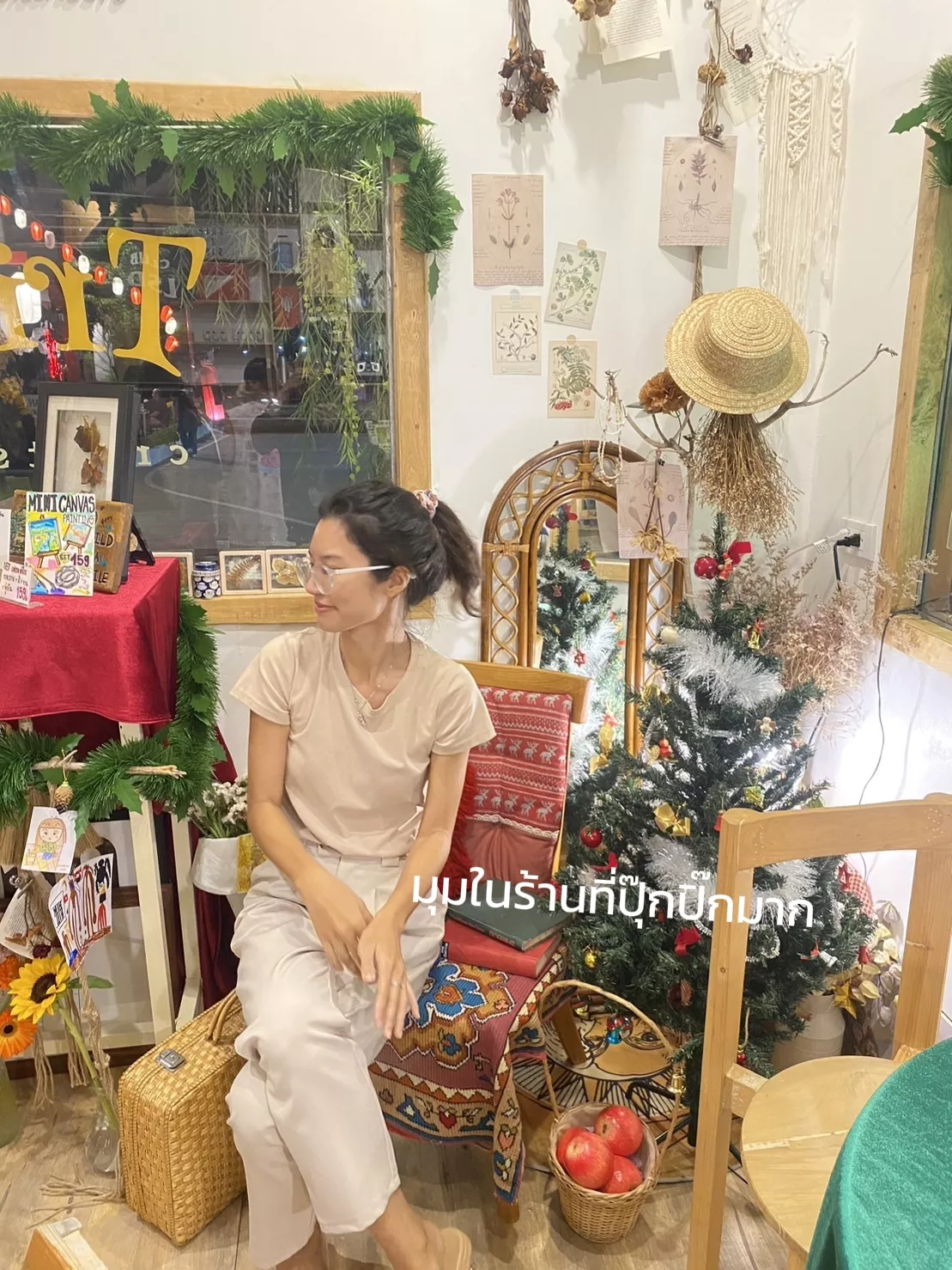 คาเฟ่ที่อาร์ตติสสุด | แกลเลอรีที่โพสต์โดย Bua mathuros | Lemon8