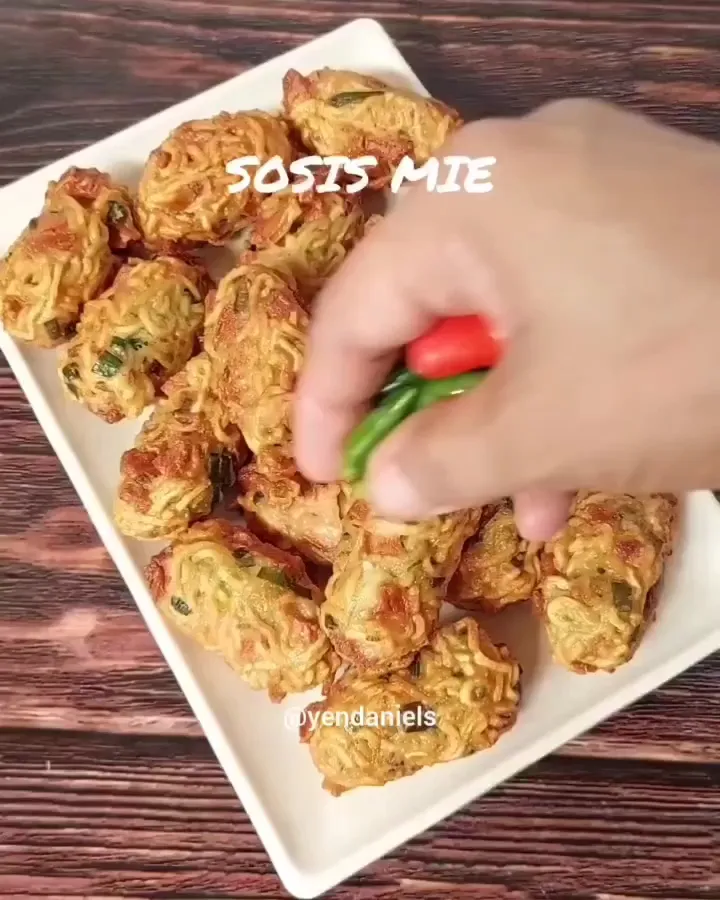 Bikin Cemilan Simple, Sosis Mie 😍 | Video dipublikasikan oleh Resep Masakan | Lemon8