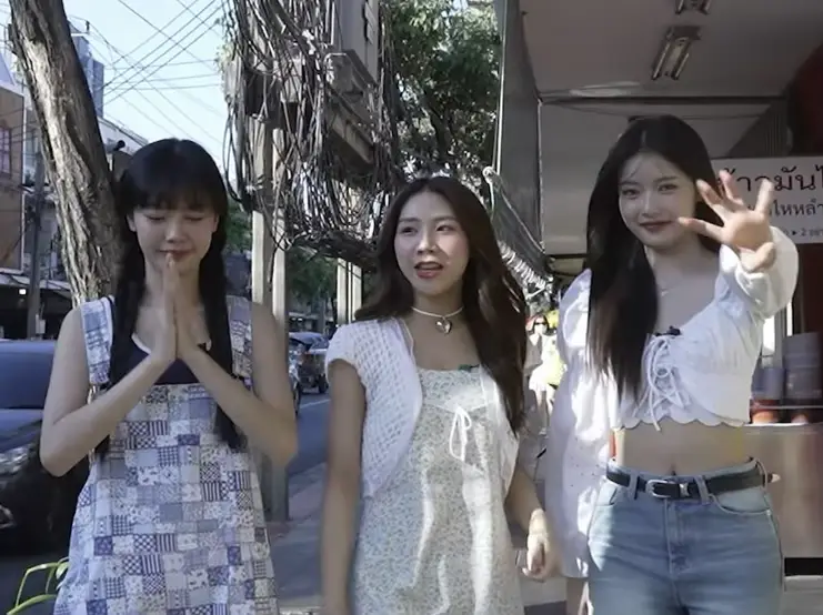 ตามหาพิกัดเสื้อตัวที่คุณมาเบลใส่ 🥹 | แกลเลอรีที่โพสต์โดย Thida.Thida | Lemon8