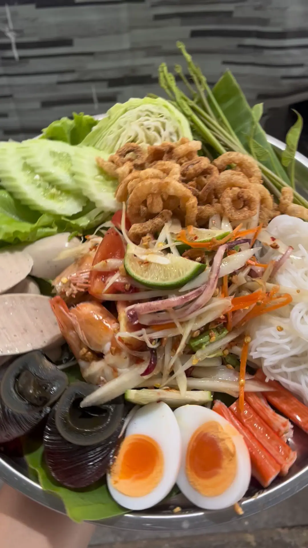 พร้อมเสริฟ เลยจ้า | วิดีโอที่เผยแพร่โดย Orm Orm | Lemon8