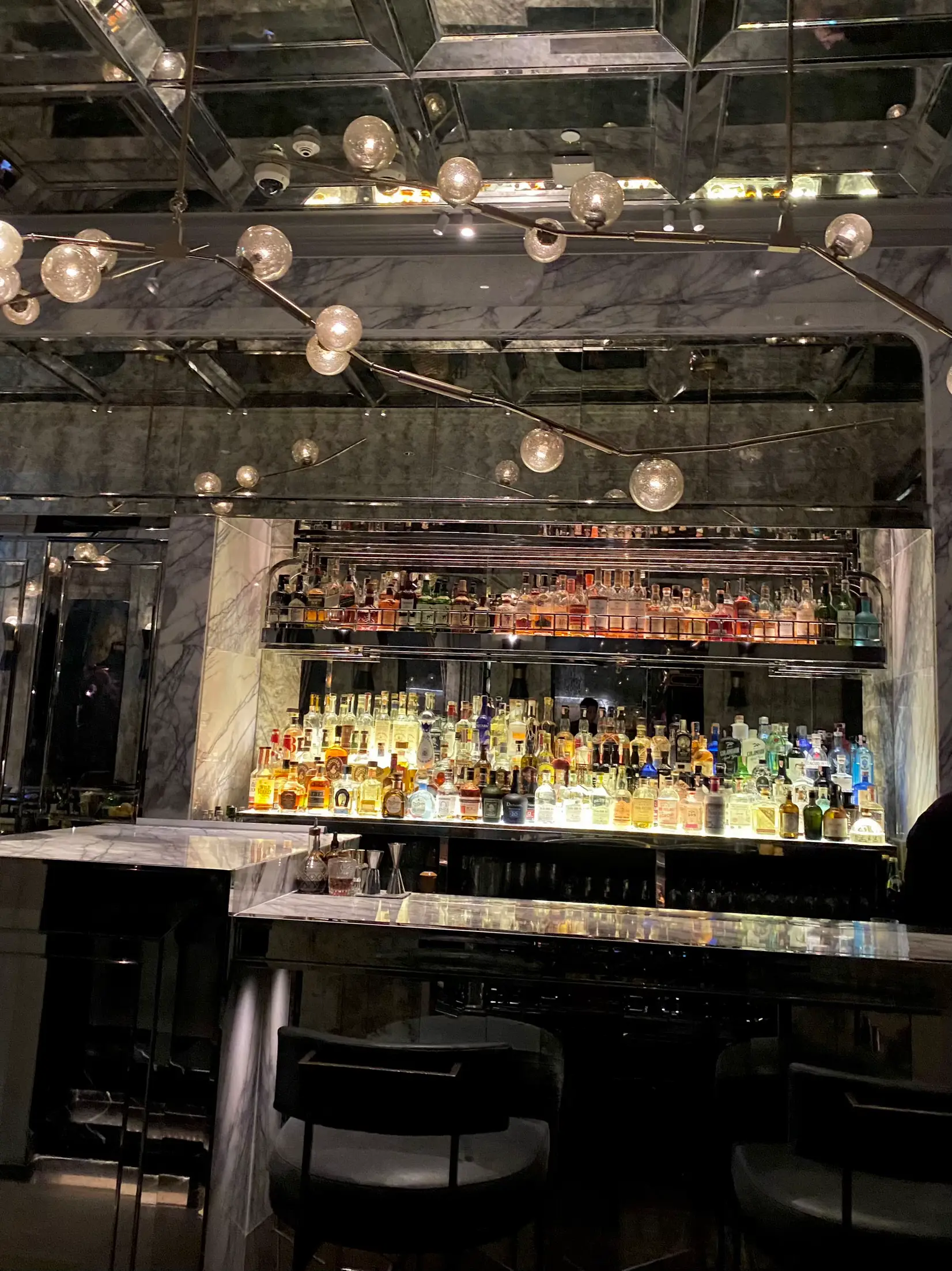 Stella bar Bangkok 🍾🥂 | แกลเลอรีที่โพสต์โดย Taeyaki | Lemon8