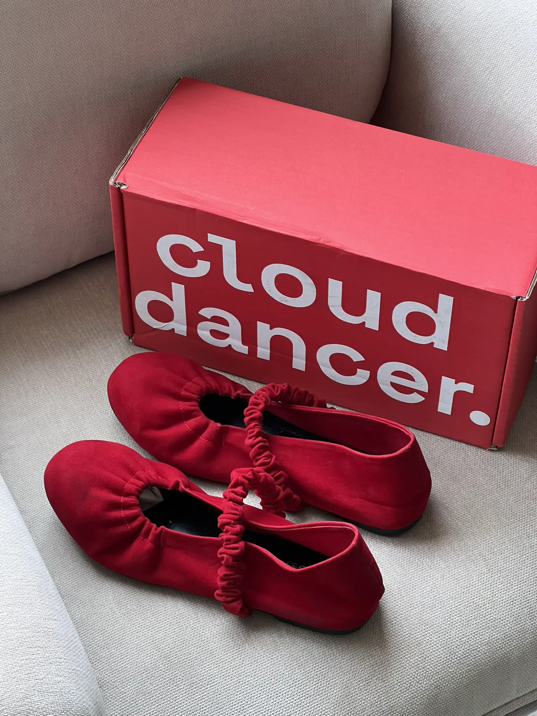 รองเท้าสครันช์ชี่ Cloud dancer. 🍎 | แกลเลอรีที่โพสต์โดย Ppairr.ss | Lemon8