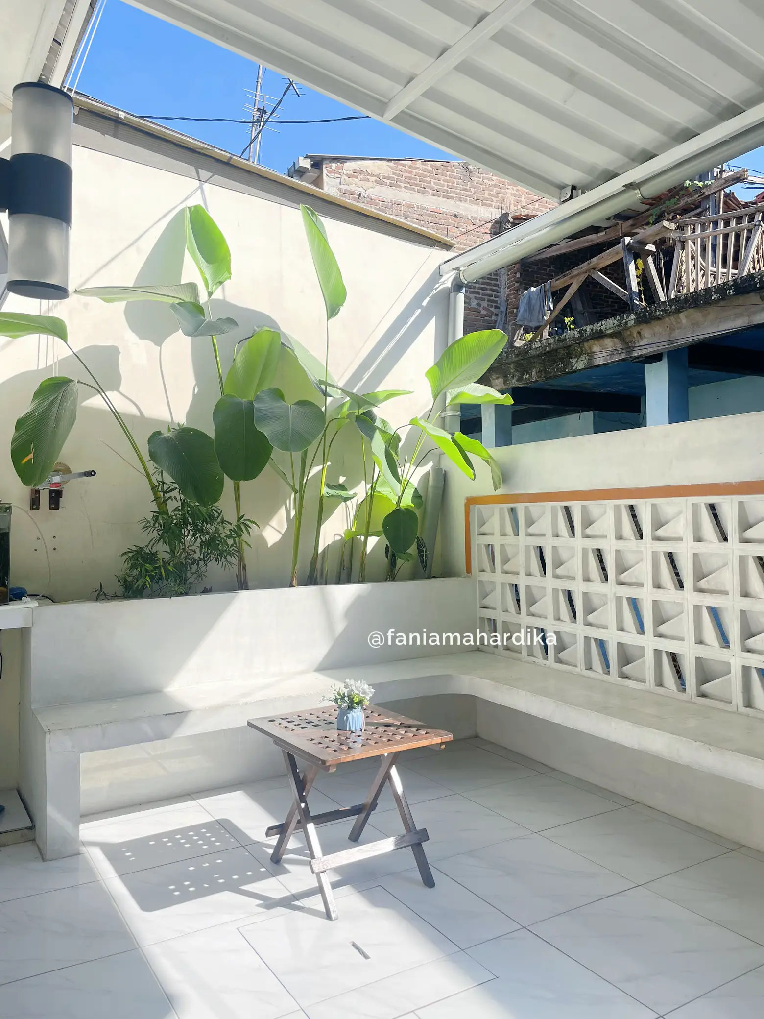 Teras estetik | Galeri diposting oleh RumahDalamGang | Lemon8