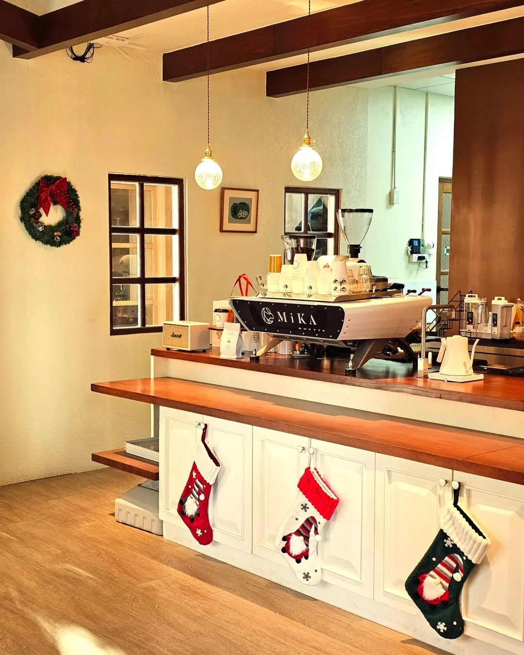 คาเฟ่เปิดใหม่ย่านเอกมัย MiKA Bakehouse & Coffee | แกลเลอรีที่โพสต์โดย ...
