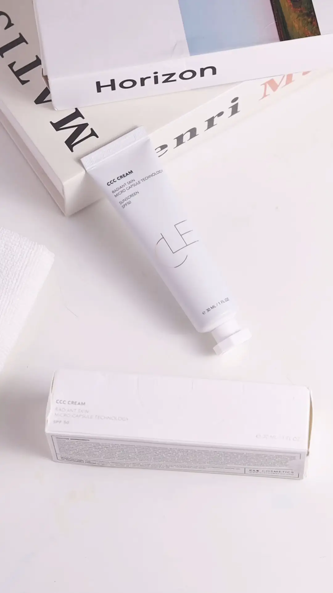 รองพื้นที่ทำให้เหมือนมีผิวดีตั้งแต่เกิด | วิดีโอที่เผยแพร่โดย May Bntt ...