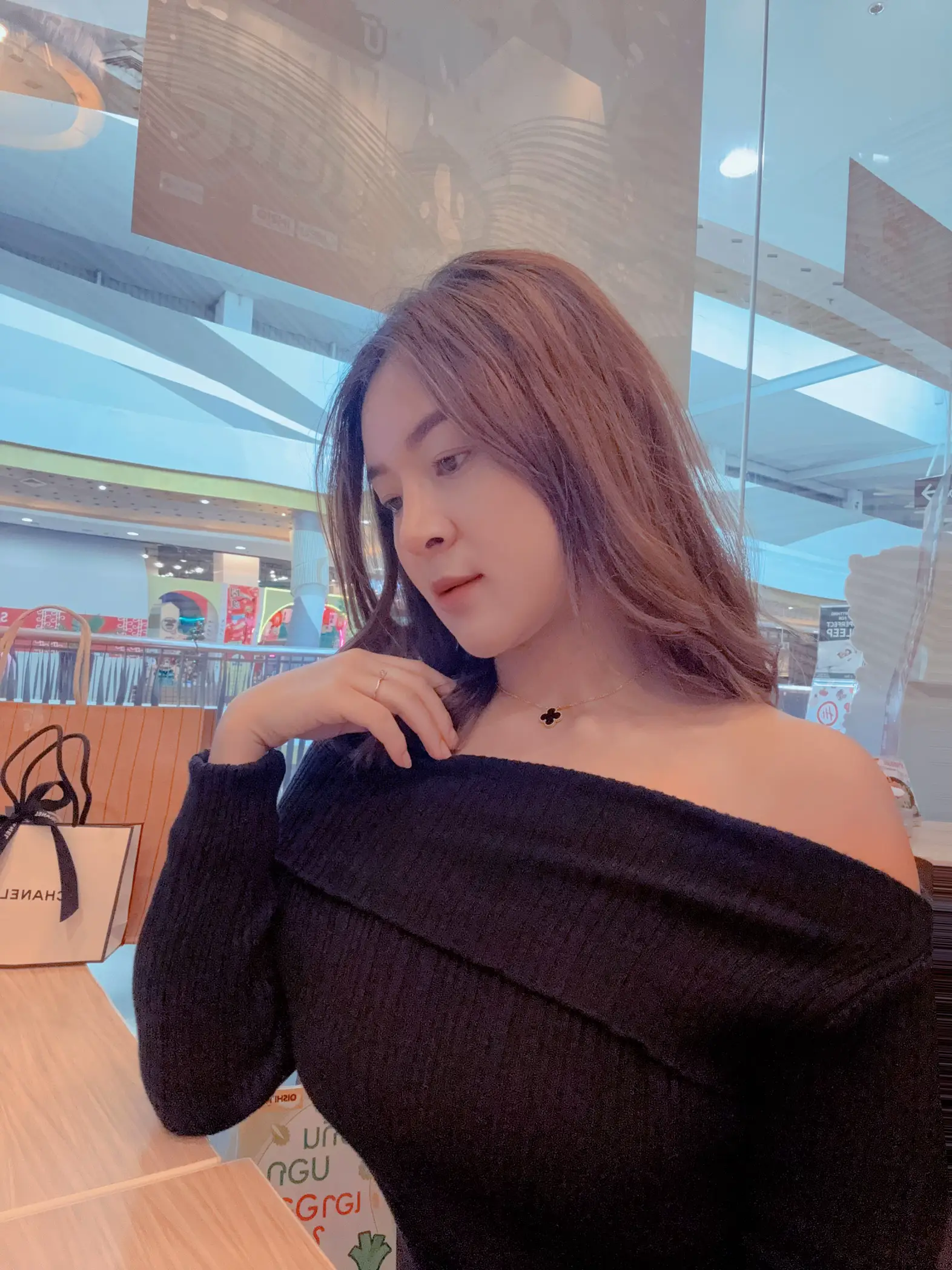 ป้ายยาสร้อย van cleef & arpels | แกลเลอรีที่โพสต์โดย khing | Lemon8