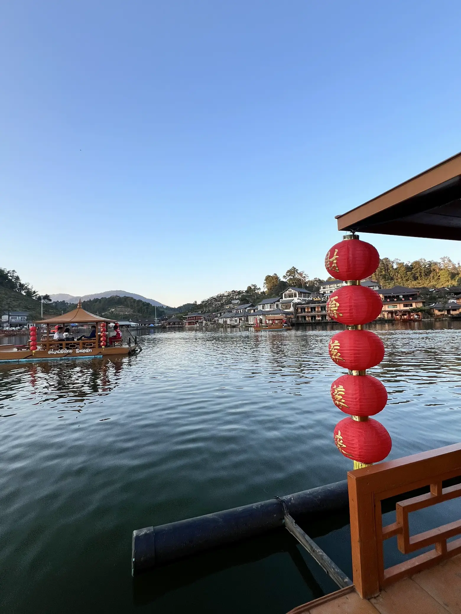 เที่ยวบ้านรักไทย แบบไม่มีรถส่วนตัว 🏮🌤️ | แกลเลอรีที่โพสต์โดย Mmim.ssk | Lemon8