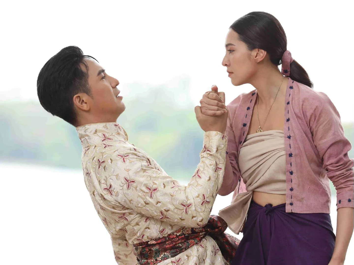 แต่งตัวแม่พุดตาล | แกลเลอรีที่โพสต์โดย คุณมัม Kathy | Lemon8