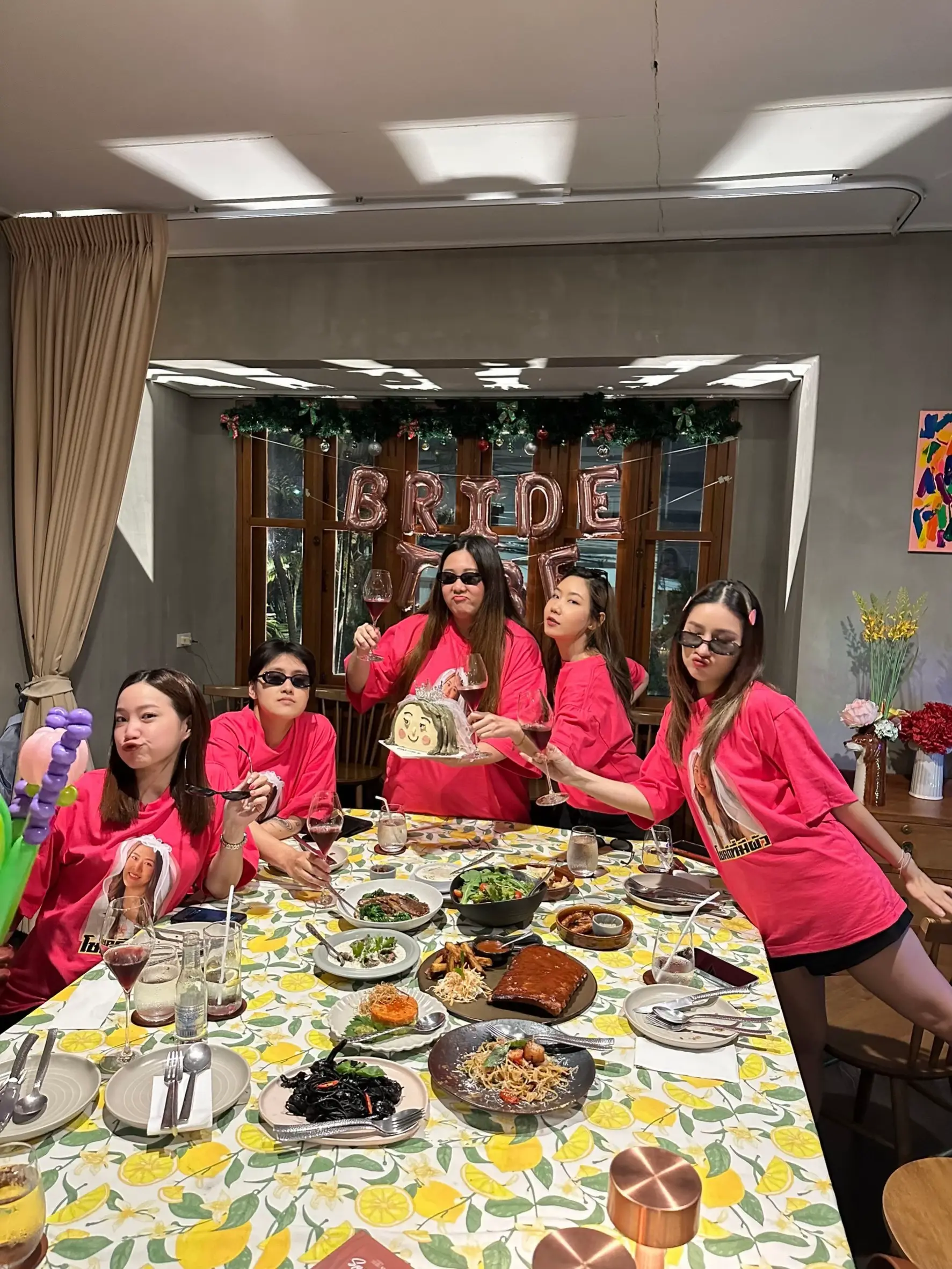 จัด Hen night ให้เพื่อน สวยปัง ประทับใจ! ราคาเป็นมิตร🍋 | แกลเลอรีที่ ...