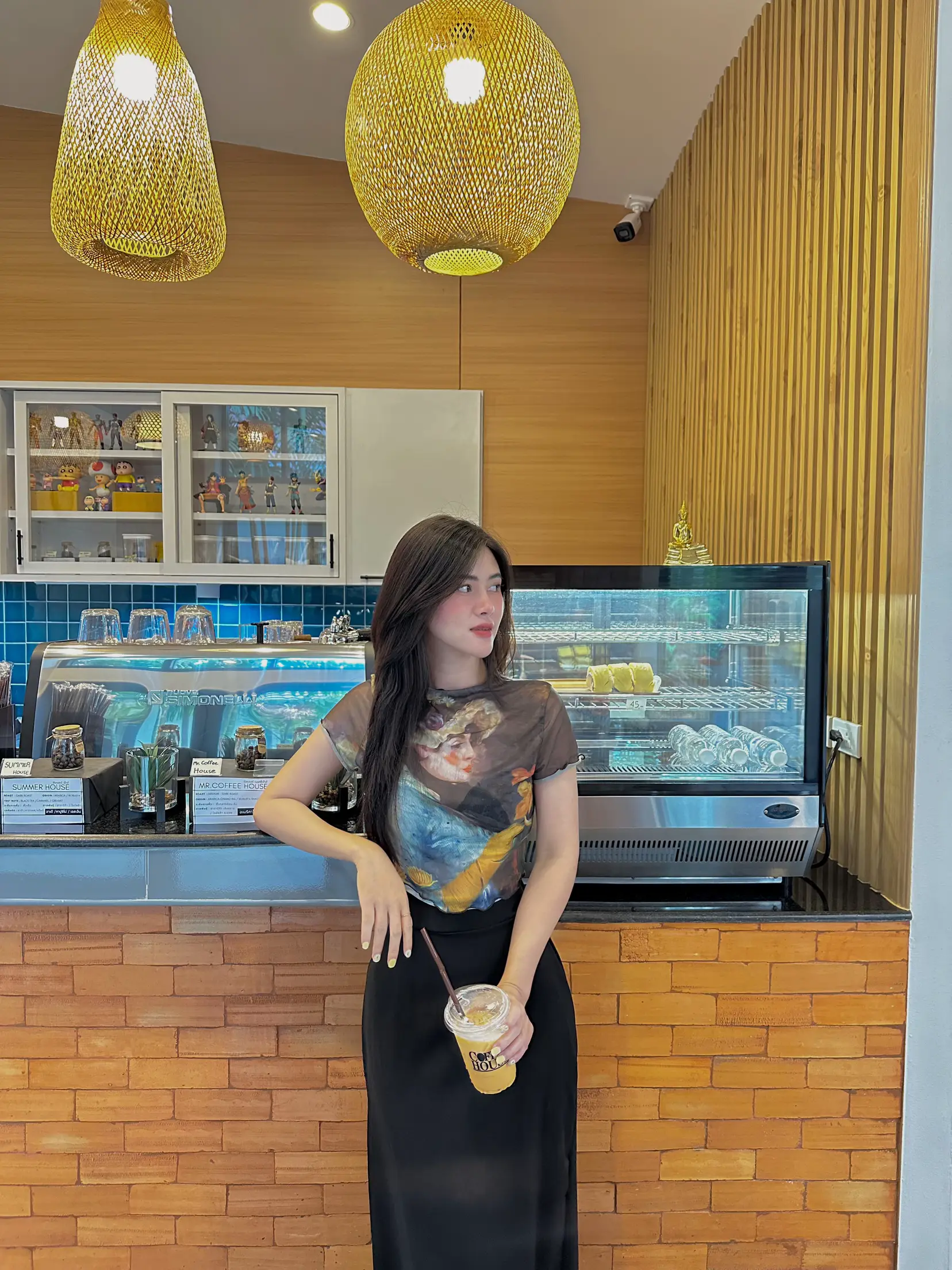 ไอเดียแต่งตัวไปคาเฟ่😍😍 | แกลเลอรีที่โพสต์โดย Natty_1999 | Lemon8