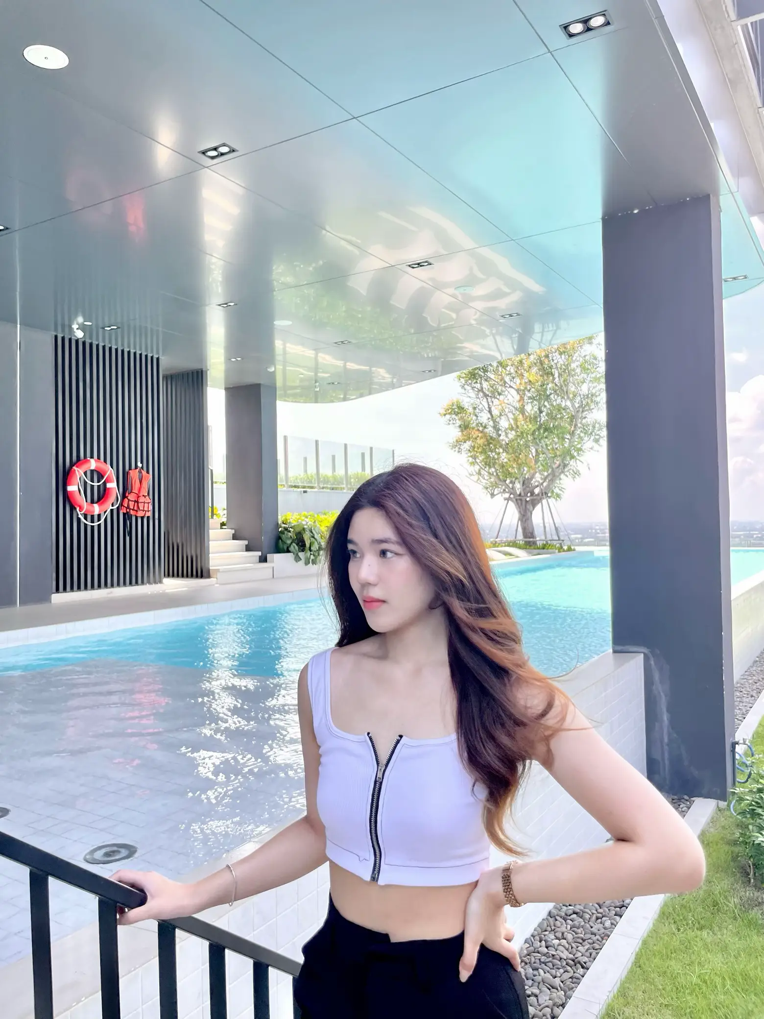 Unboxing Zippy Tank Top เสื้อสายเดี่ยวซิปหน้าเกร๋ๆ🤩 | แกลเลอรีที่โพสต์โดย py ♡‧⁺ | Lemon8