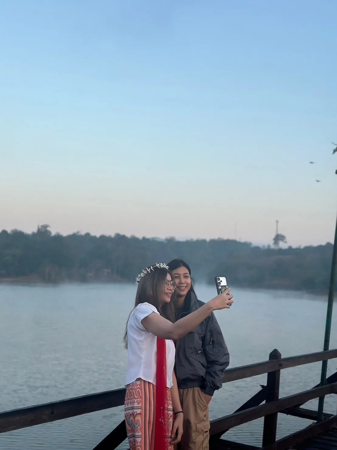 เที่ยวกาญจนบุรี-สังขละบุรี ฉบับ 2568 | แกลเลอรีที่โพสต์โดย ficent_zen | Lemon8