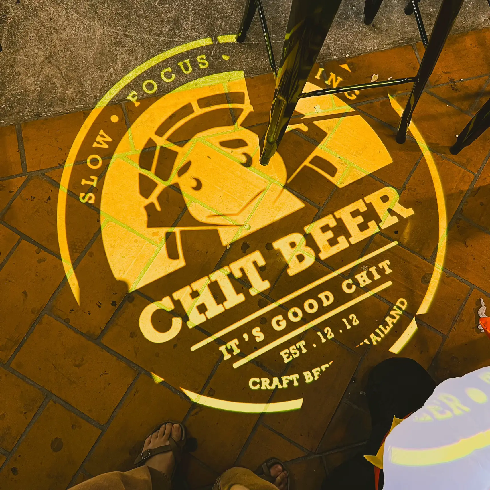 🍻 CHIT HOLE CNX | แกลเลอรีที่โพสต์โดย May’s Journey | Lemon8