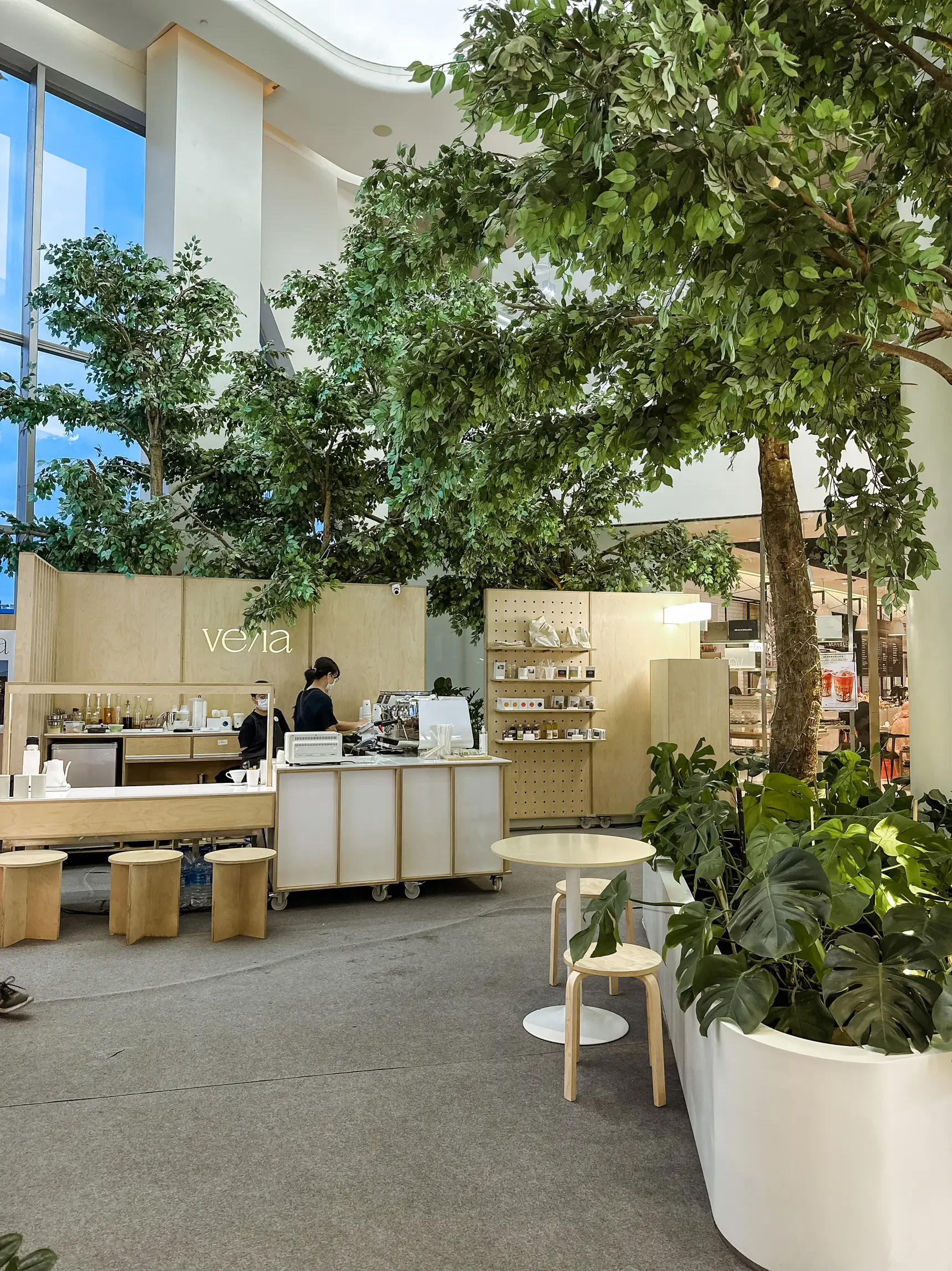 📸 Cafe review: ve / la™ Pop-up Cafea @ Central Embassy | Gallery posted ...