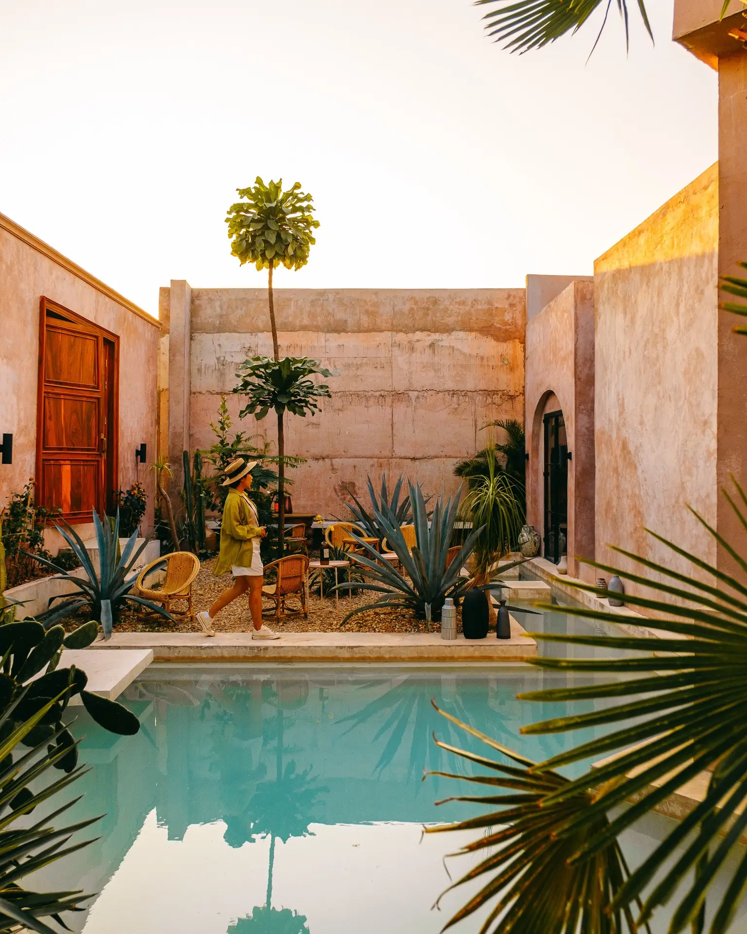 Spring Summer Session มุมถ่ายรูปใหม่ของ Fo Sho Bro🏝⛱️👙🍉 | แกลเลอรีที่ ...