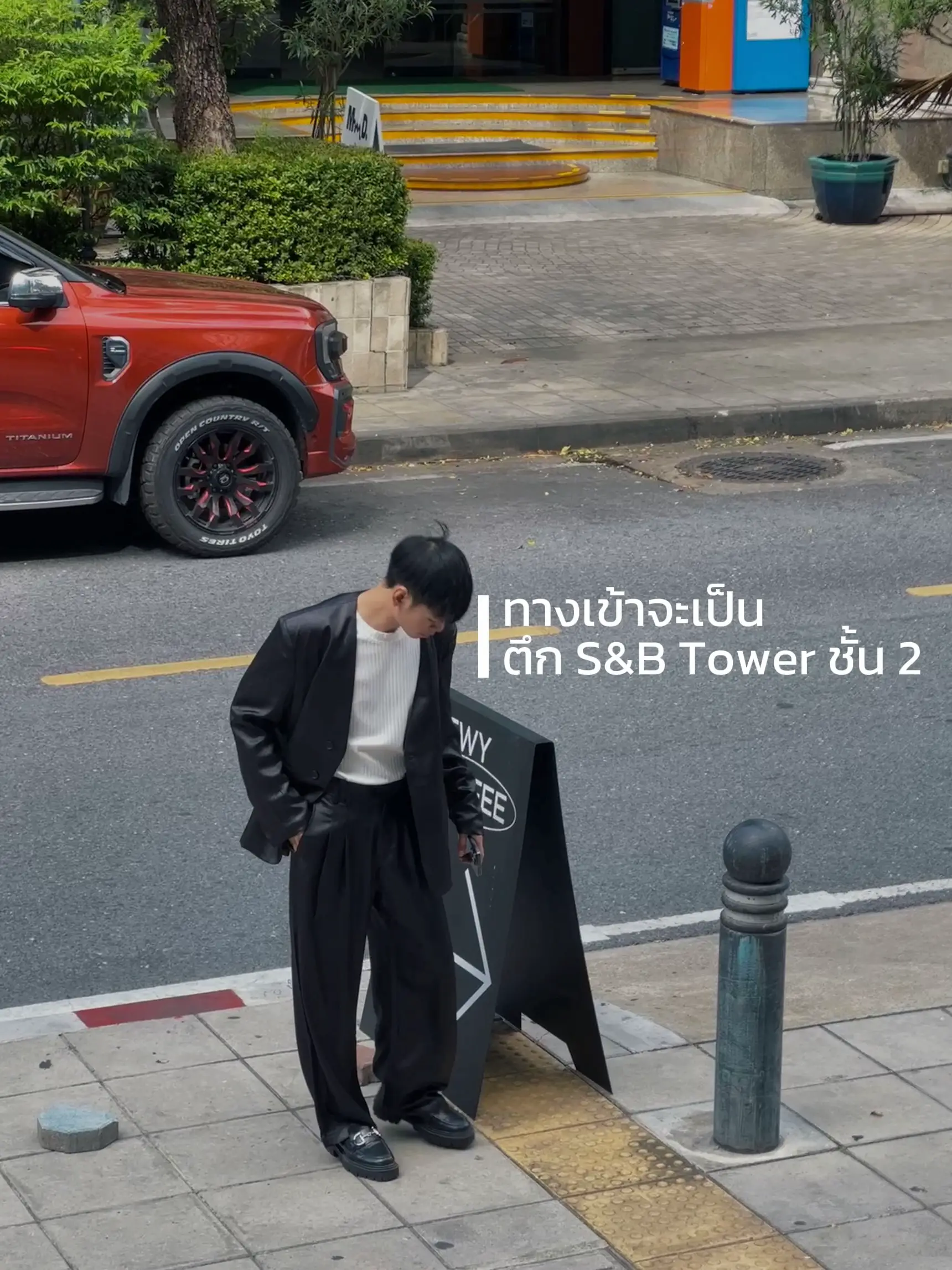 LOEWY.BKK คาเฟ่ซ่อนแอบบ ย่านสาทร ใกล้BTS เซนต์หลุยส์ | แกลเลอรีที่โพสต์โดย chain | Lemon8