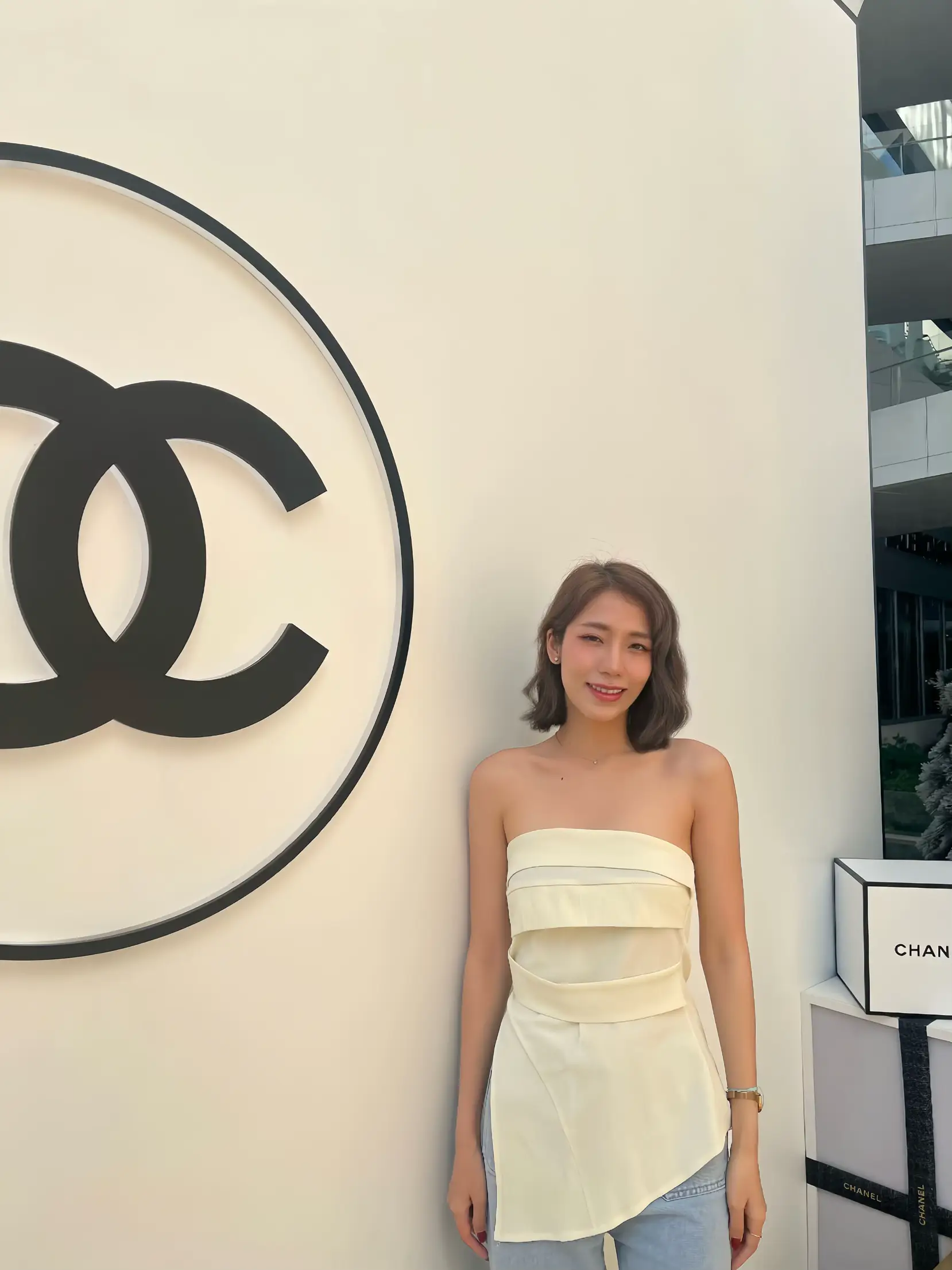 Scream!!!New Lanmark at the Emquartier to check in for photos ...