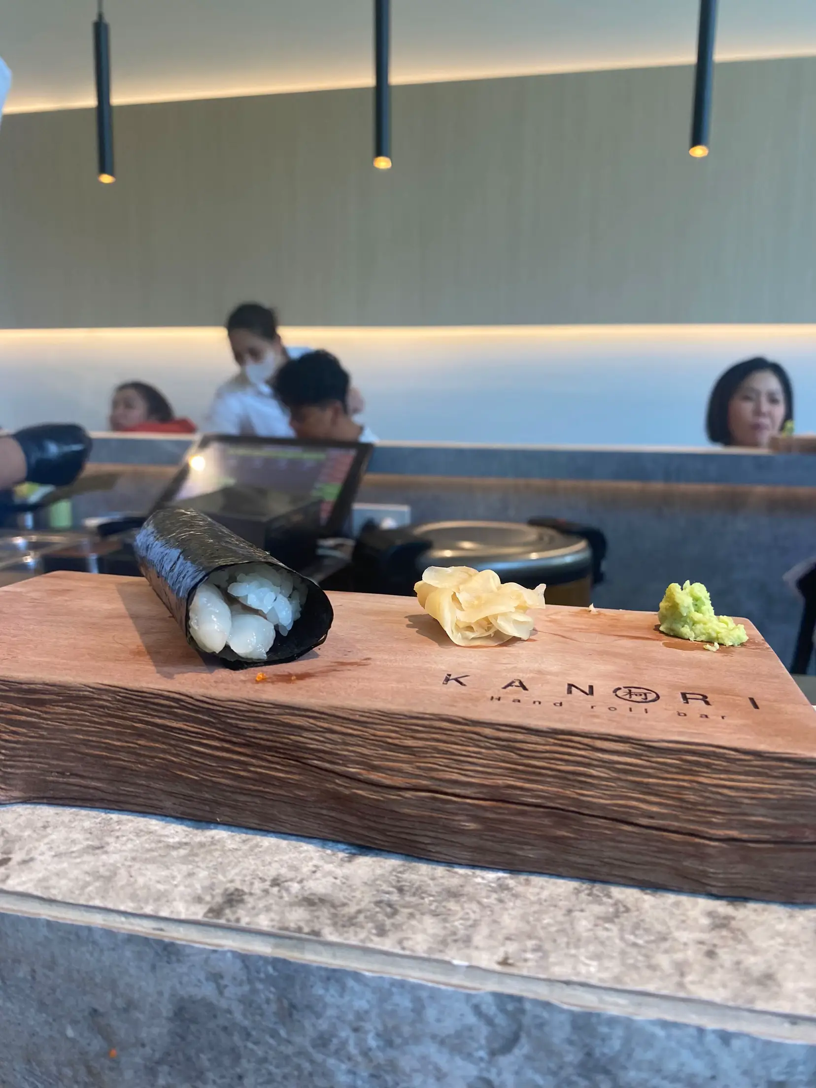 รีวิวกินโอมากาเสะราคาน่ารักแบบ Kanori hand roll | แกลเลอรีที่โพสต์โดย ...