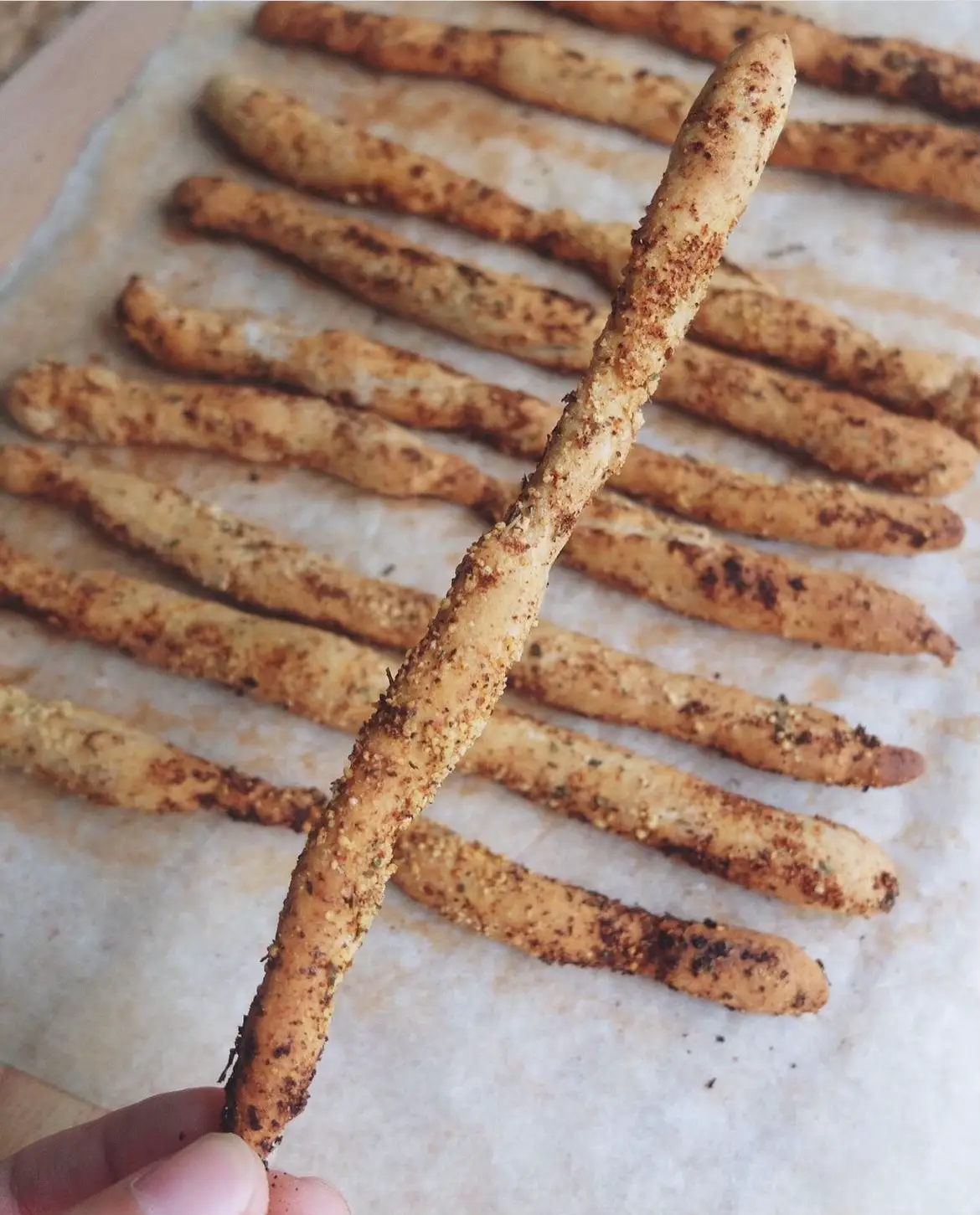 Garlic Parmesan Bread stick | แกลเลอรีที่โพสต์โดย cherrybehealthy | Lemon8