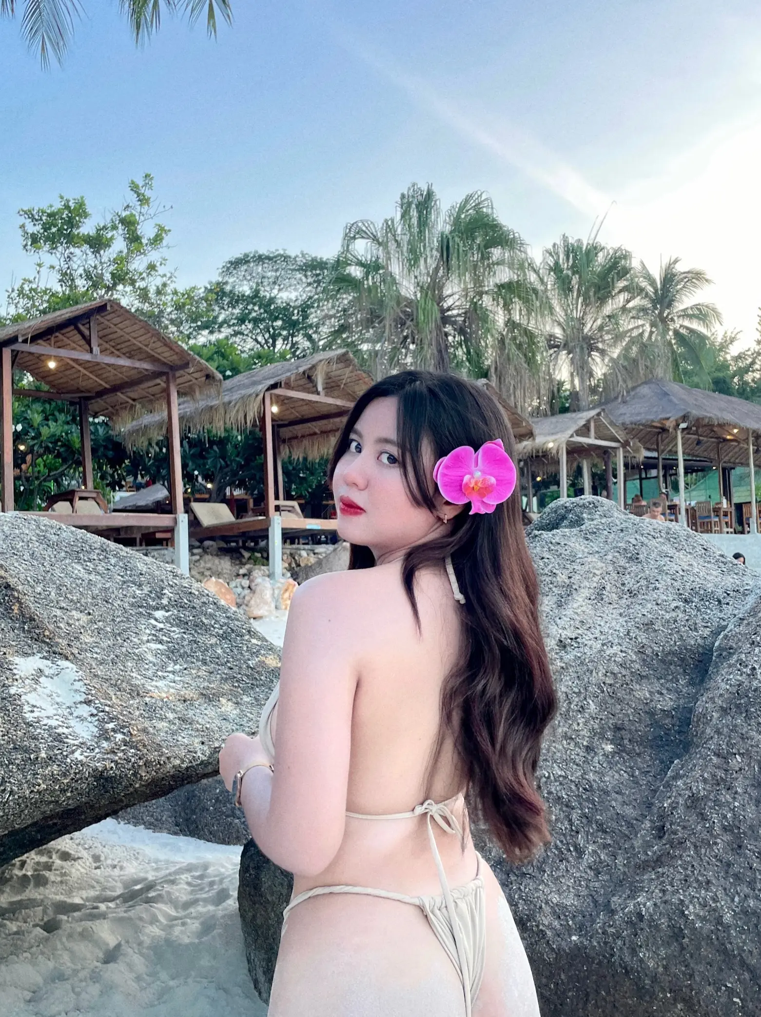 ootd at beach👙🏝️🐠 | แกลเลอรีที่โพสต์โดย Bambam | Lemon8