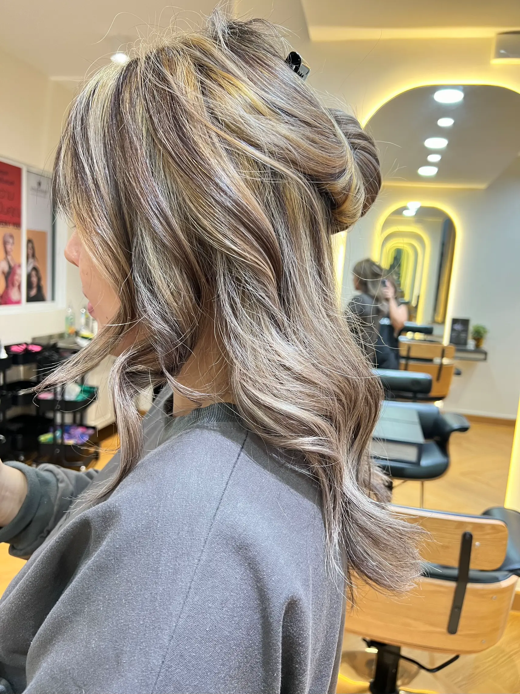 งบ 2,499 ทำสีไฮไลท์ ย่านไทรน้อย นนทบุรี | แกลเลอรีที่โพสต์โดย All.julaP ...
