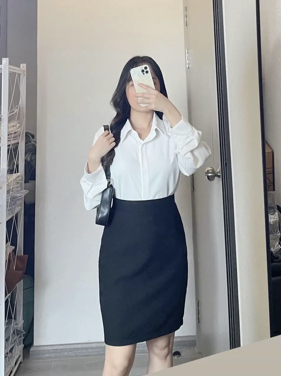 ootd กระโปรงใส่ทำงานตัวโปรด🩵 | แกลเลอรีที่โพสต์โดย khaimook | Lemon8