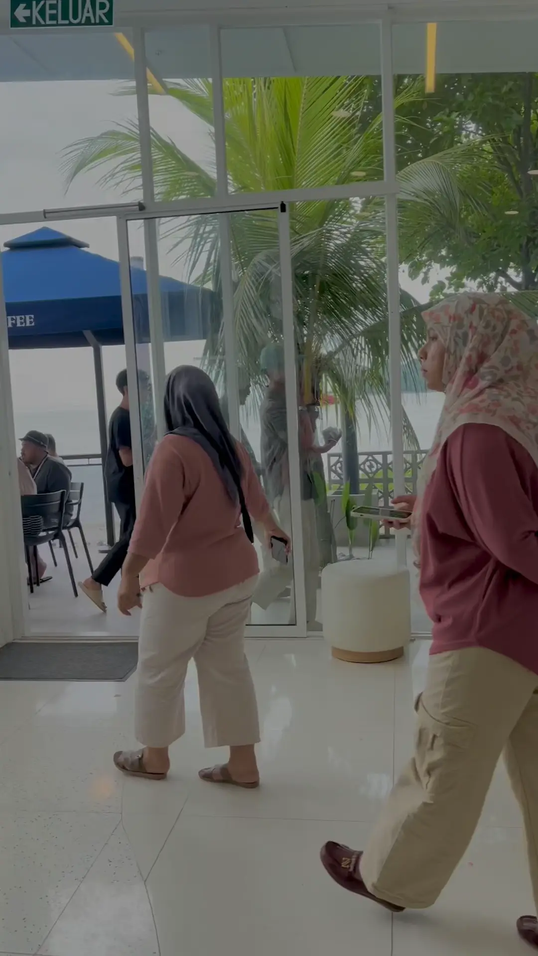 ZUS COFFEE PD WATERFRONT BEST!! | Video diterbitkan oleh Aleen | Lemon8