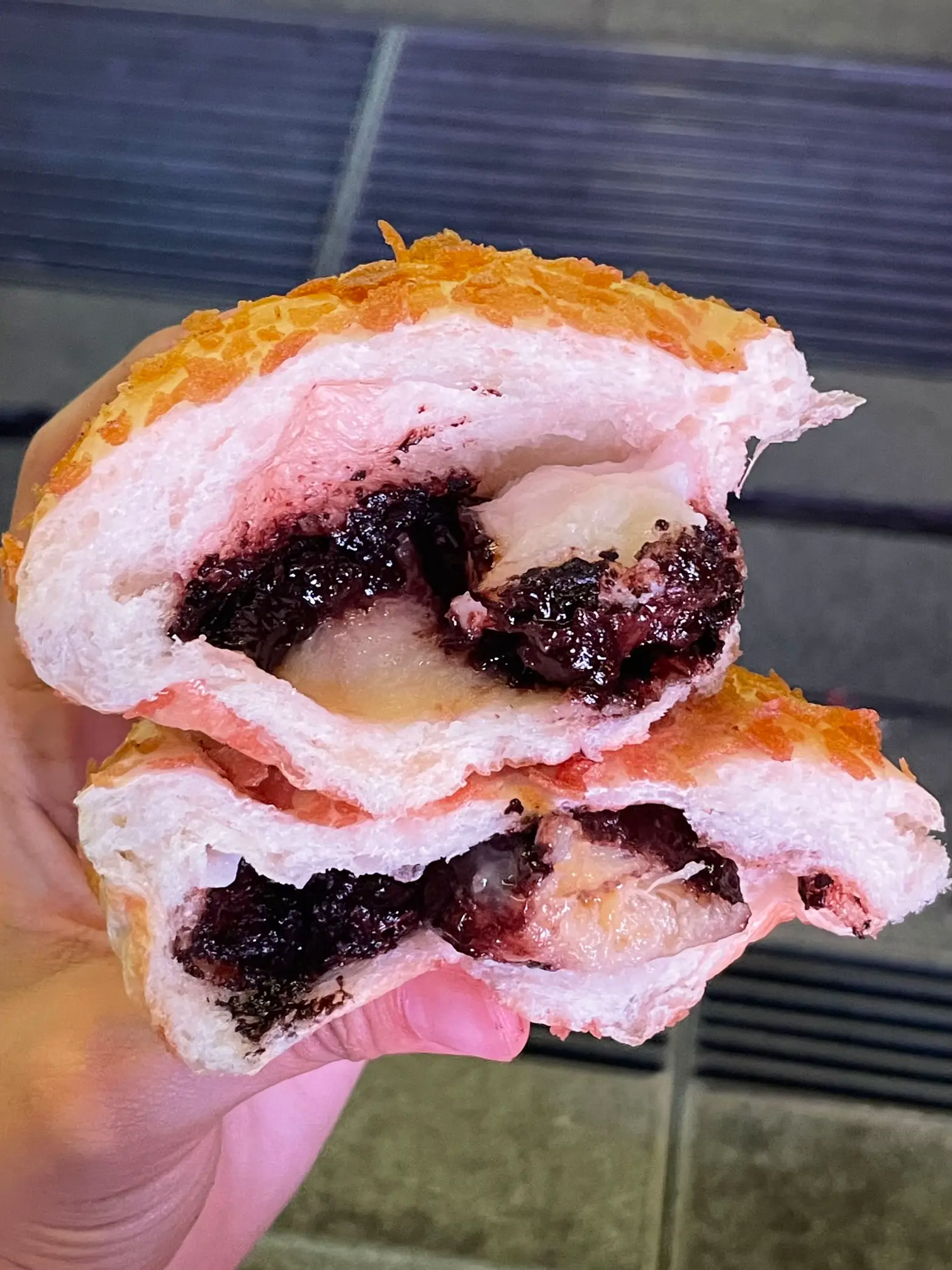 famous mochi breads worth the hype?! 🫨 | Gallery posted by yumnomss ...