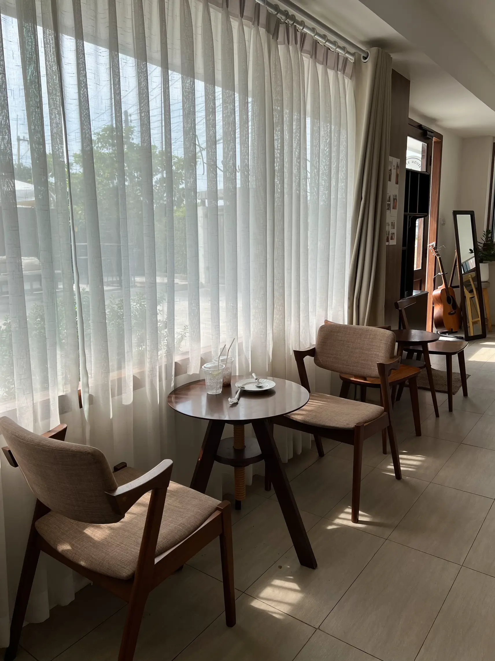 UNCLE HOUSE | แกลเลอรีที่โพสต์โดย P. ᕱ⑅ᕱ | Lemon8