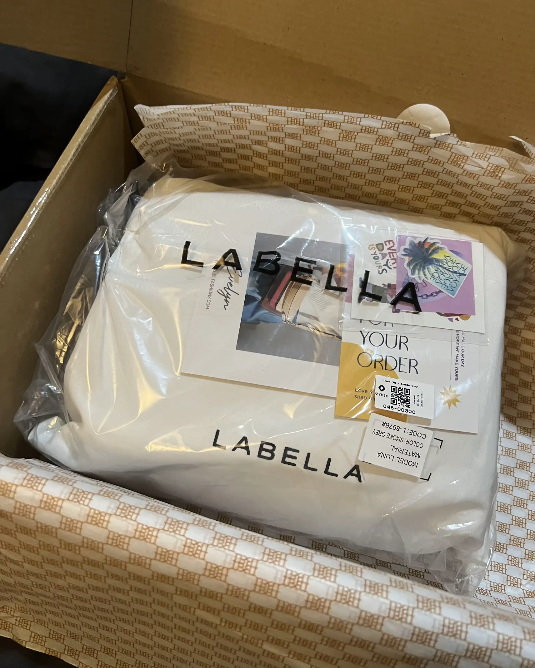 รีวิว LABELLA รุ่น Luna M กระเป๋าแบรนด์ดังใน IG ️ | แกลเลอรีที่โพสต์โดย 🍋Miinkmink🍋 | Lemon8