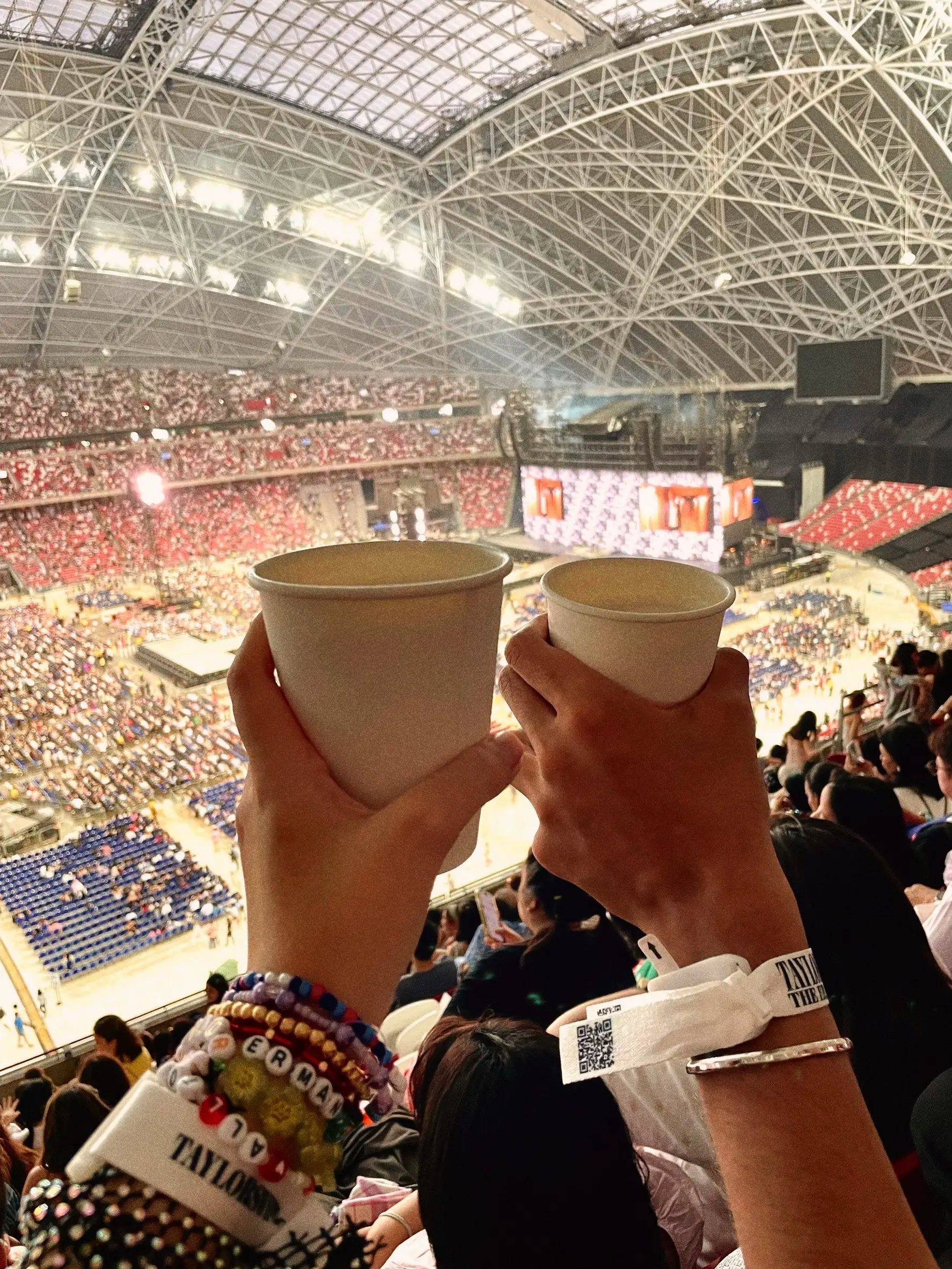 OOTD CONCERT 📸 | แต่งตัวไปดูคอนเสิร์ต | แกลเลอรีที่โพสต์โดย James Styles | Lemon8