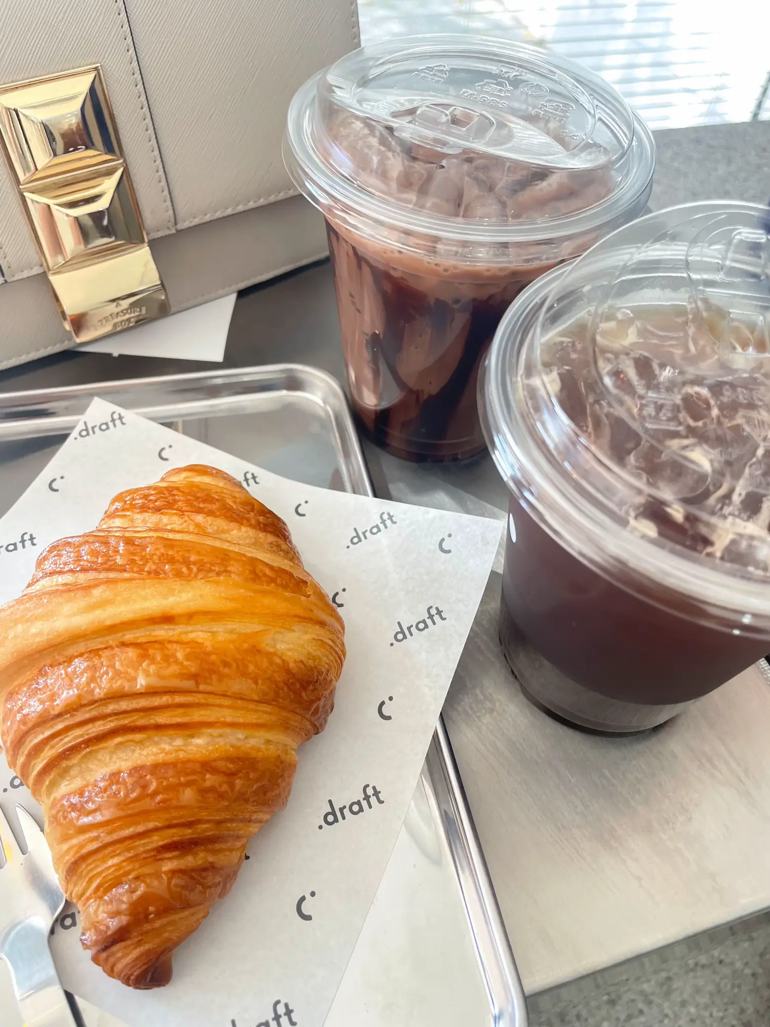 คาเฟ่เปิดใหม่โคราชอีกแล้ว ชื่อว่าร้าน ’‘ Draft ‘’ | แกลเลอรีที่โพสต์โดย _.oh.nat._💖 | Lemon8