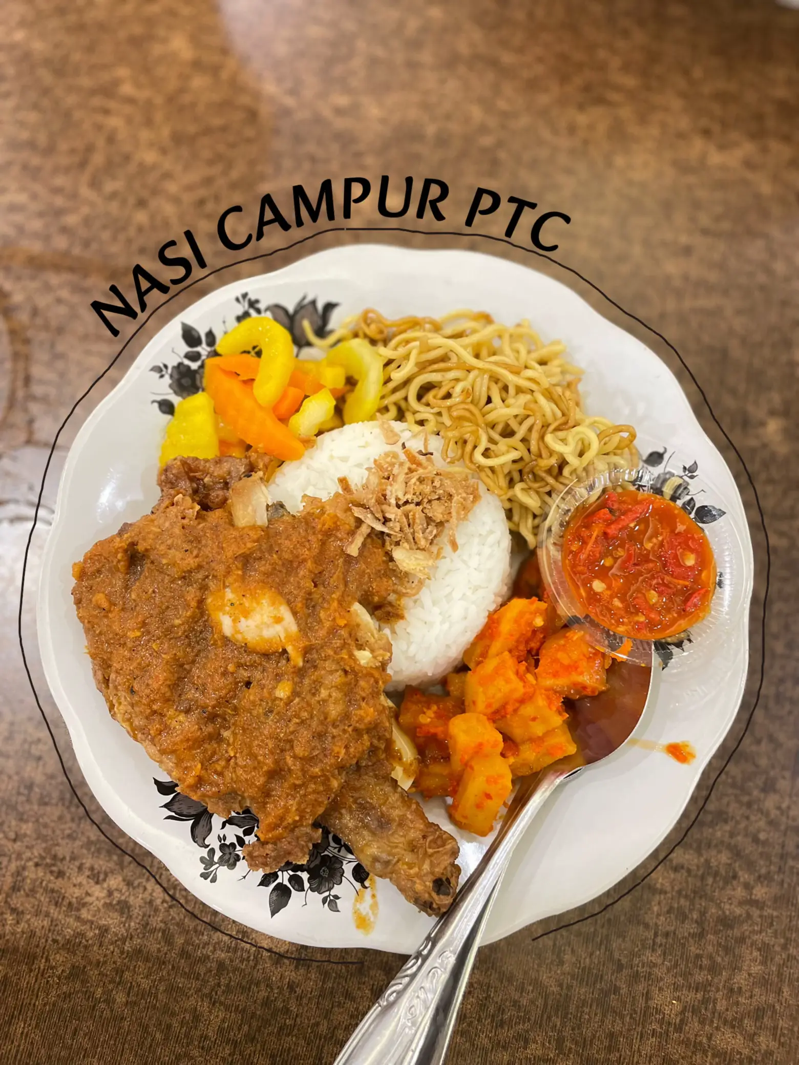 Rumah Makan Padang Pagi Sore Surabaya - Pencarian Lemon8