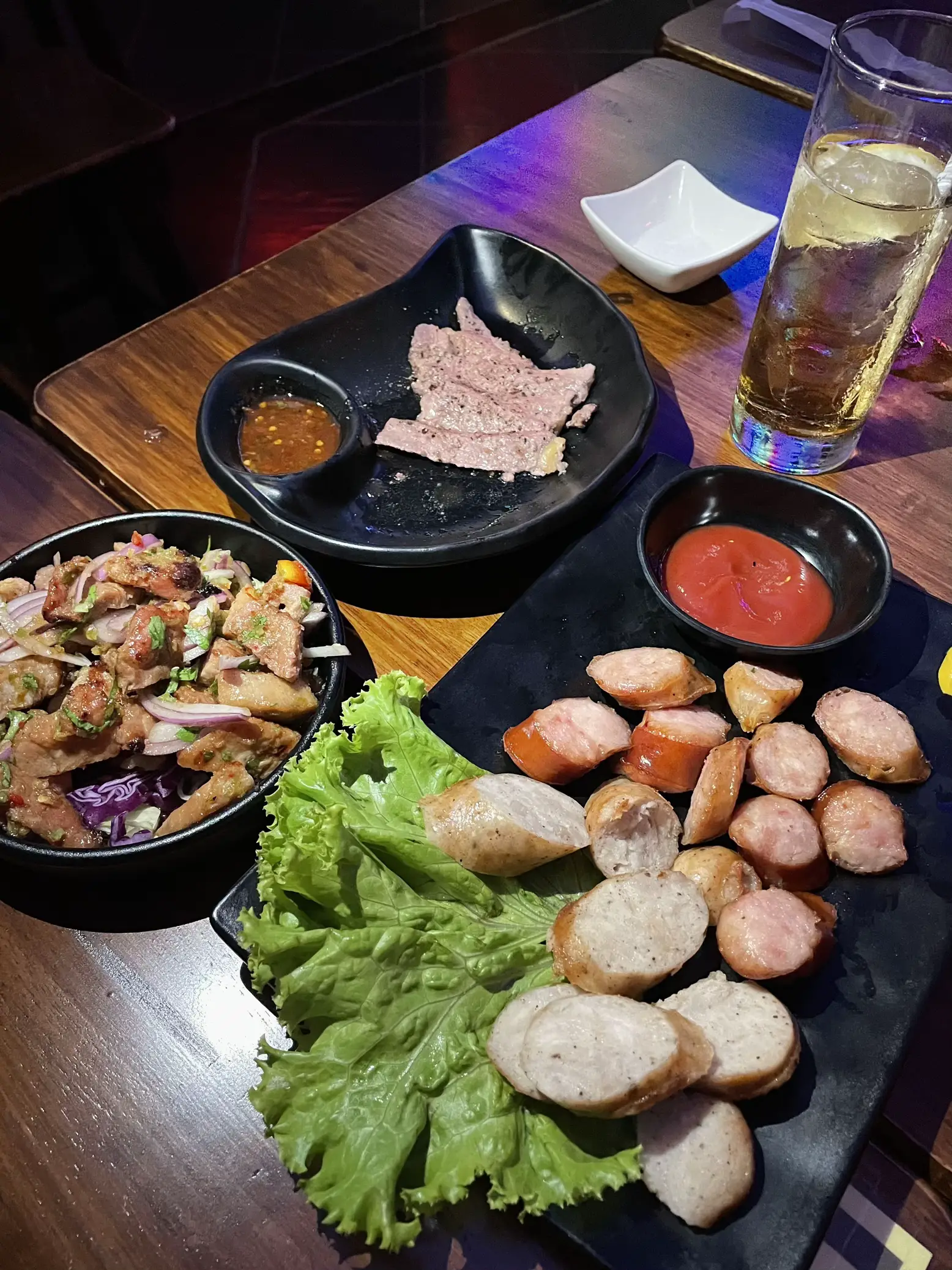 แนะนำที่เดท Rooftop Ari ราคาหลักร้อย Maji Bar🍹 | แกลเลอรีที่โพสต์โดย ...