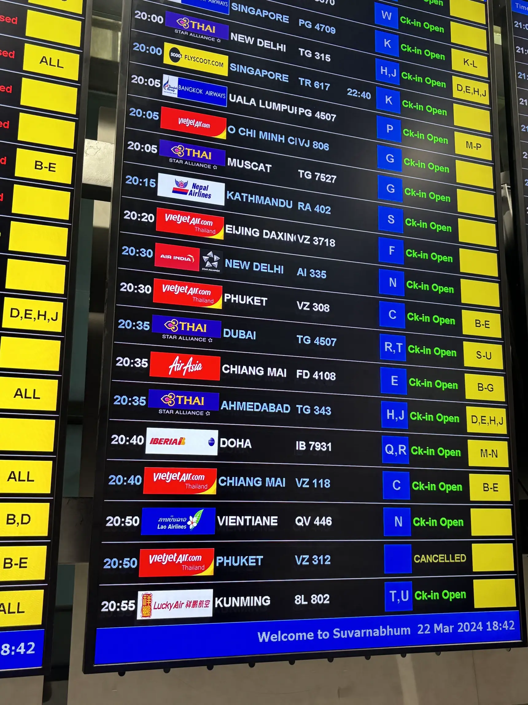 ขึ้นเครื่องบินคนเดียว ไม่น่ากลัว🛫 แกลเลอรีที่โพสต์โดย Mhauyypcr Lemon8