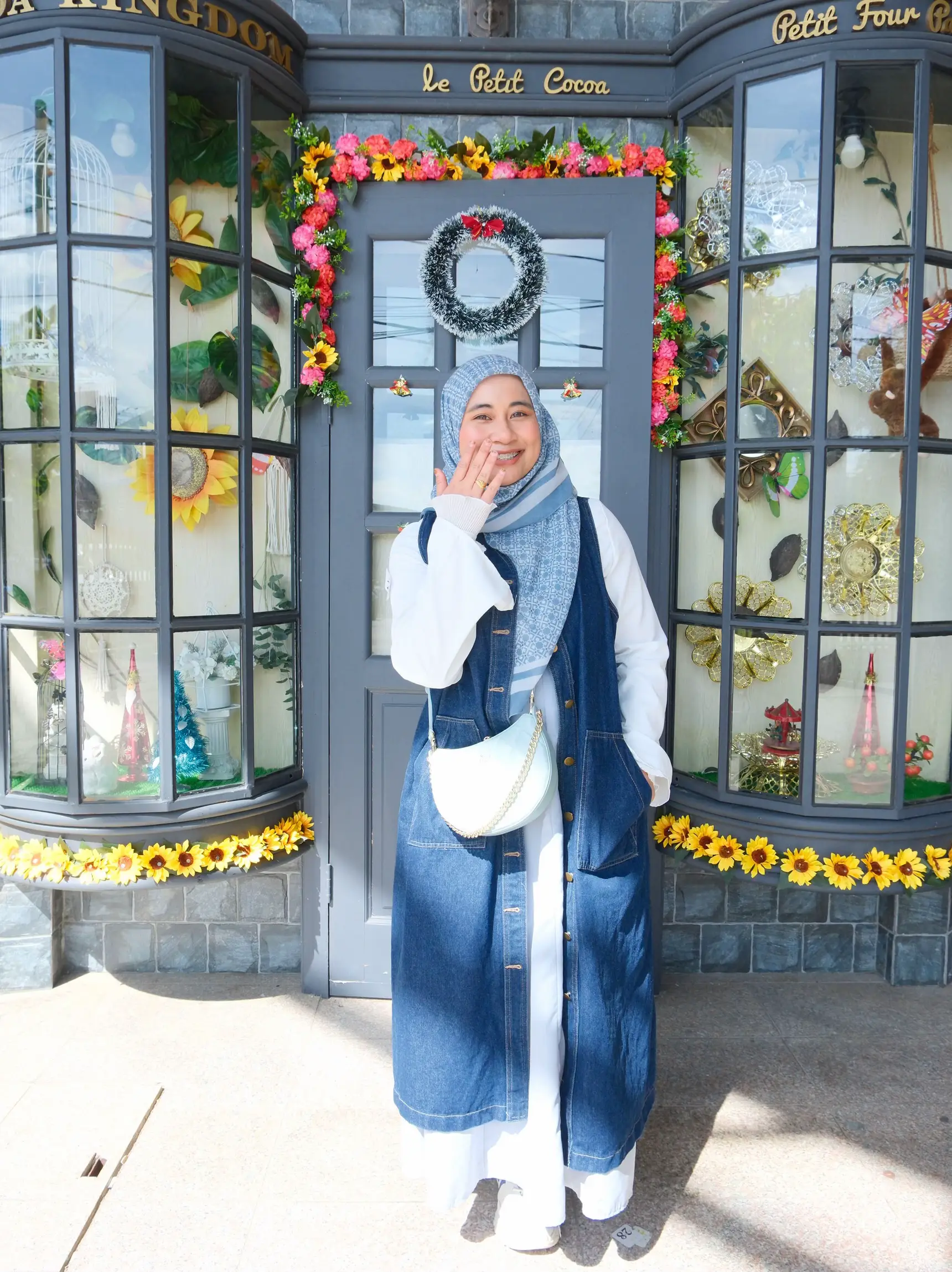 PEAR BODY SHAPE OOTD | แกลเลอรีที่โพสต์โดย AINAA KYRA | Lemon8