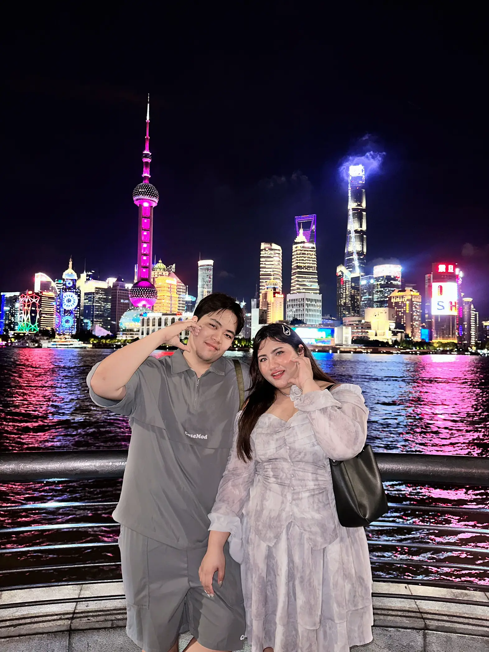 แจกไอเดียแต่งตัวคู่กับแฟน เวลาไปเที่ยว💞 | แกลเลอรีที่โพสต์โดย Mintchy.chubby | Lemon8