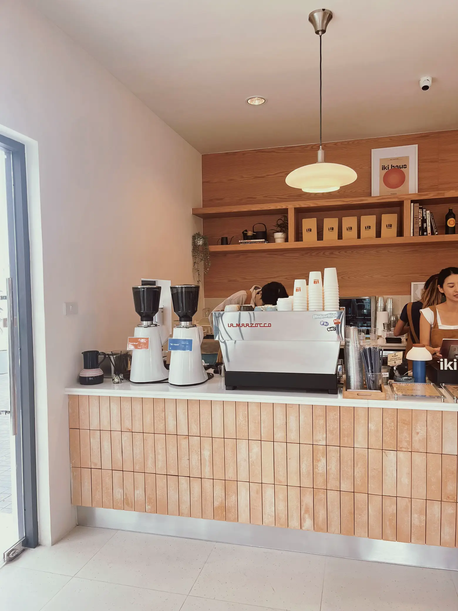 iki haus คาเฟ่เปิดใหม่ย่านสุขุมวิท 71 🥰 | แกลเลอรีที่โพสต์โดย View Amonrat 🫥 | Lemon8