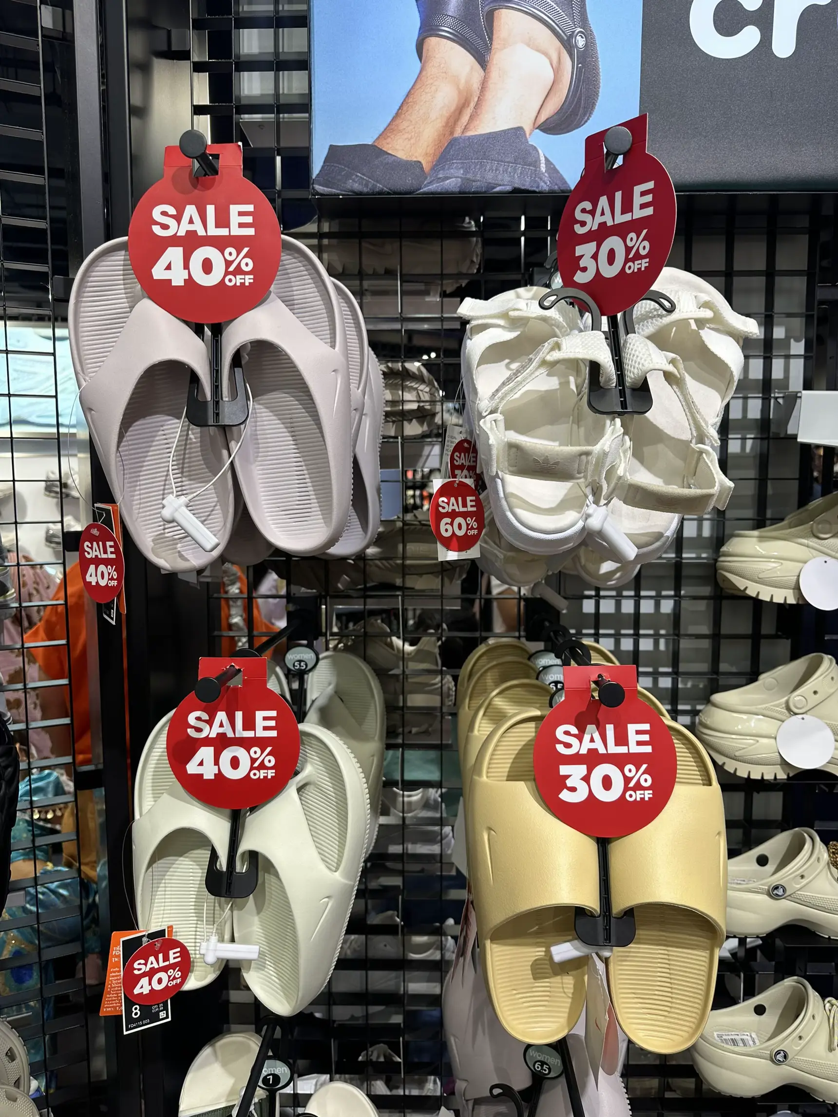 พาดูของ Sale ที่ 📍JD Sports | แกลเลอรีที่โพสต์โดย Mntp | Lemon8